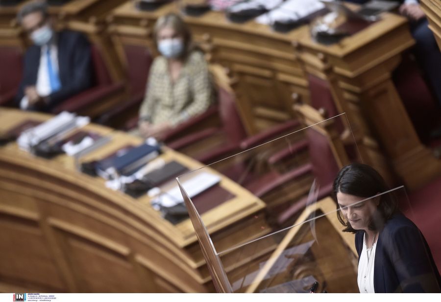 Βουλή: Πέρασε με 158 «ναι» το νομοσχέδιο για το νέο σχολείο
