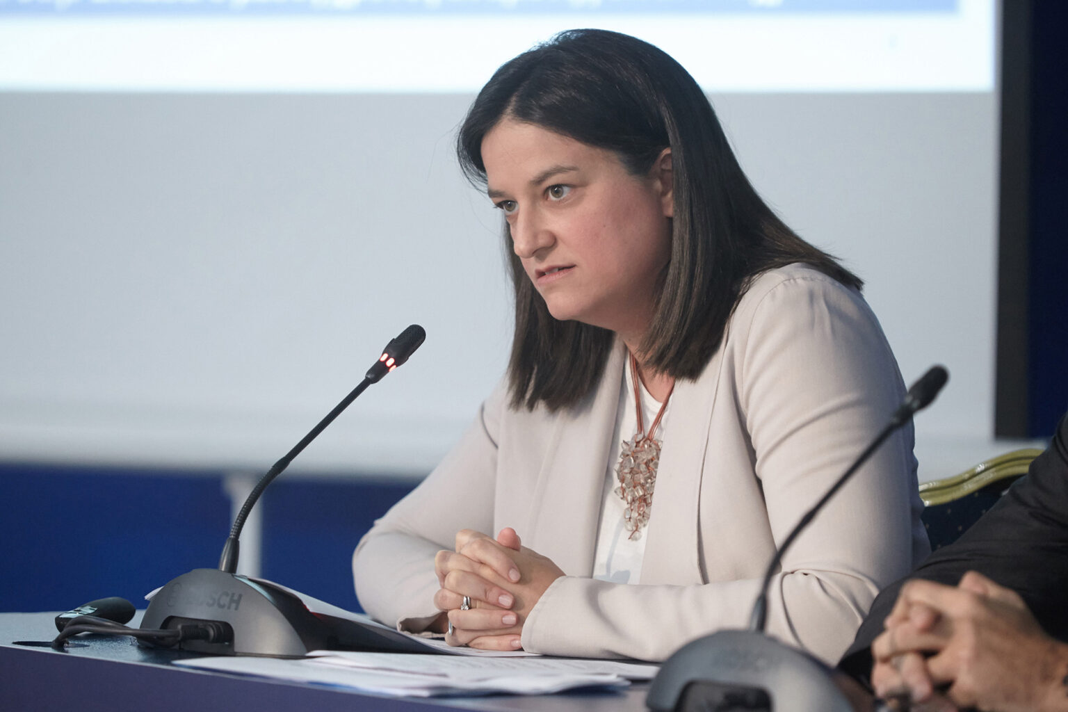 Υπουργείο Εργασίας: Λαϊκίστικη η πρόταση του ΠΑΣΟΚ για μειωμένο ωράριο ...