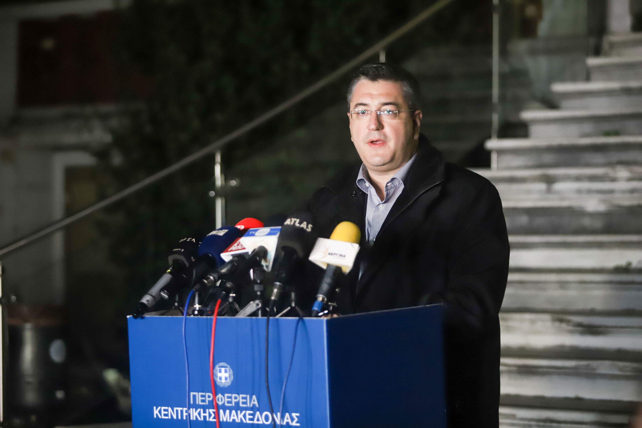 Το παρασκήνιο της πρωτοφανούς κράτησης του Απόστολου Τζιτζικώστα από ...