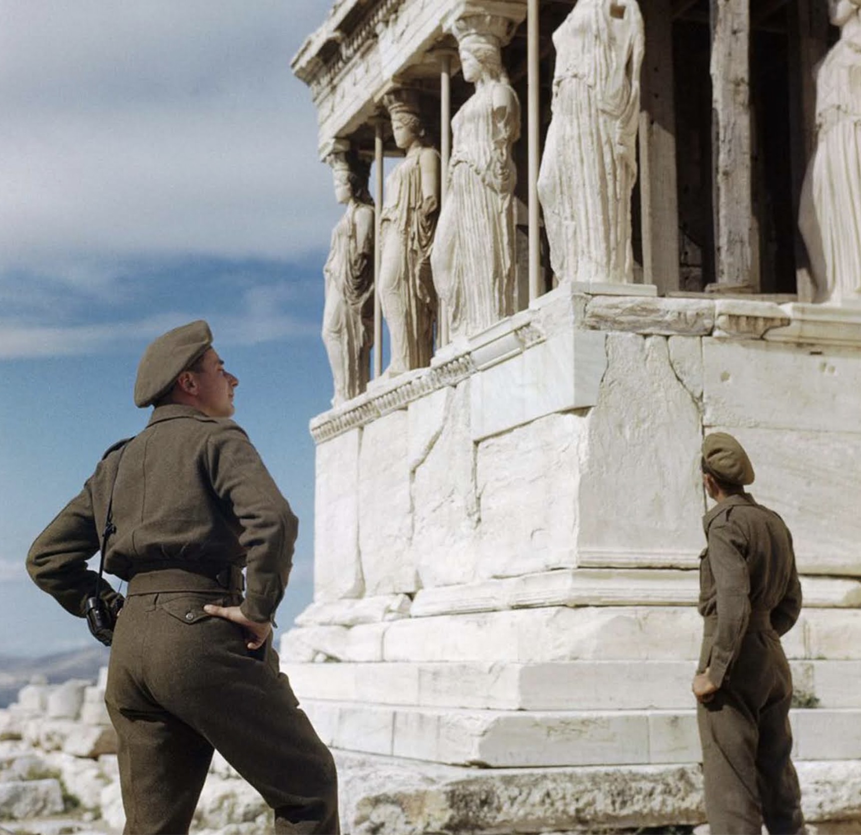 Ο κόσμος μιας άλλης εποχής: Έγχρωμες φωτογραφίες από την έναρξη του Β ...