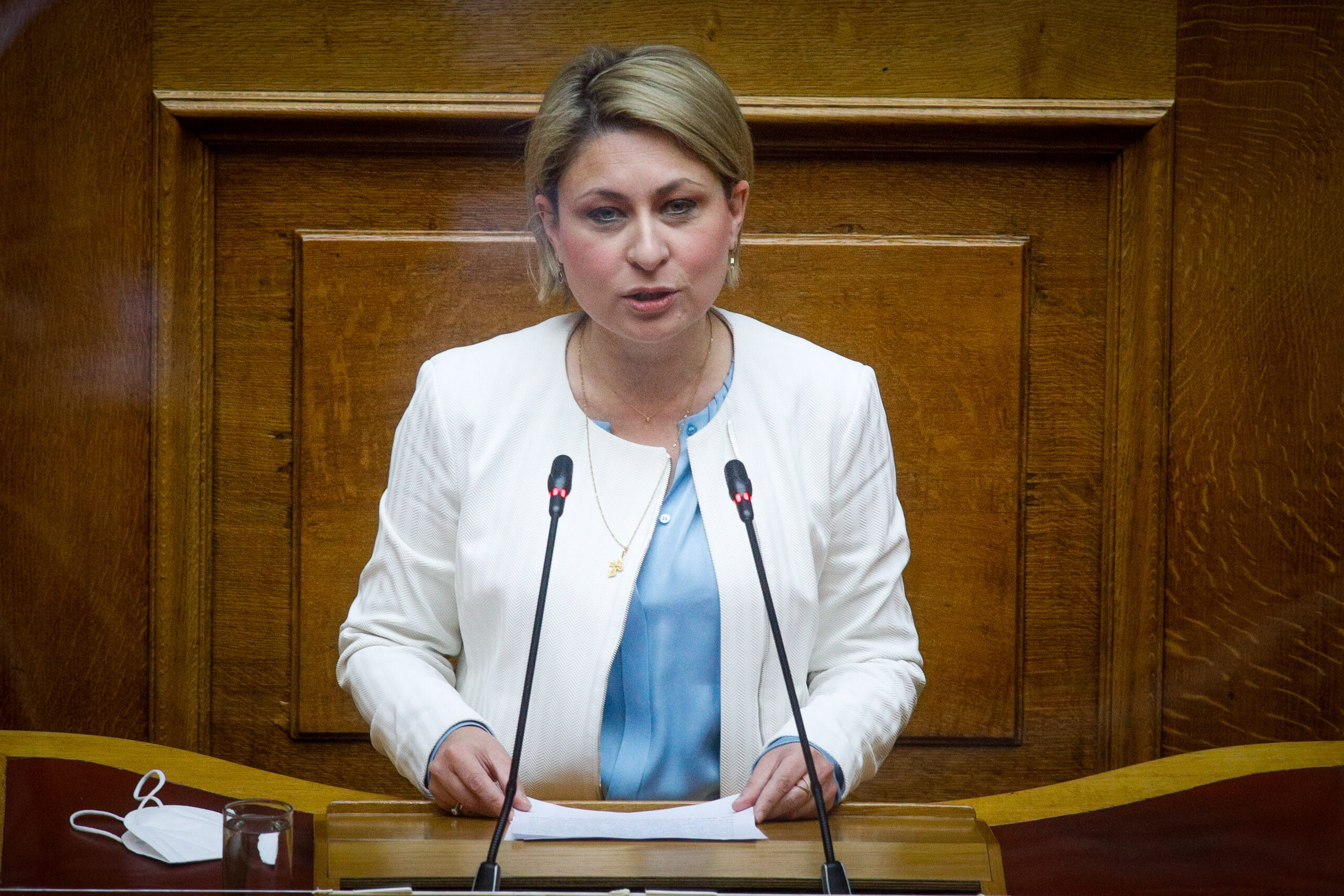 Πάτρα: Επίθεση στο πολιτικό γραφείο της βουλευτού της ΝΔ Χριστίνας ...