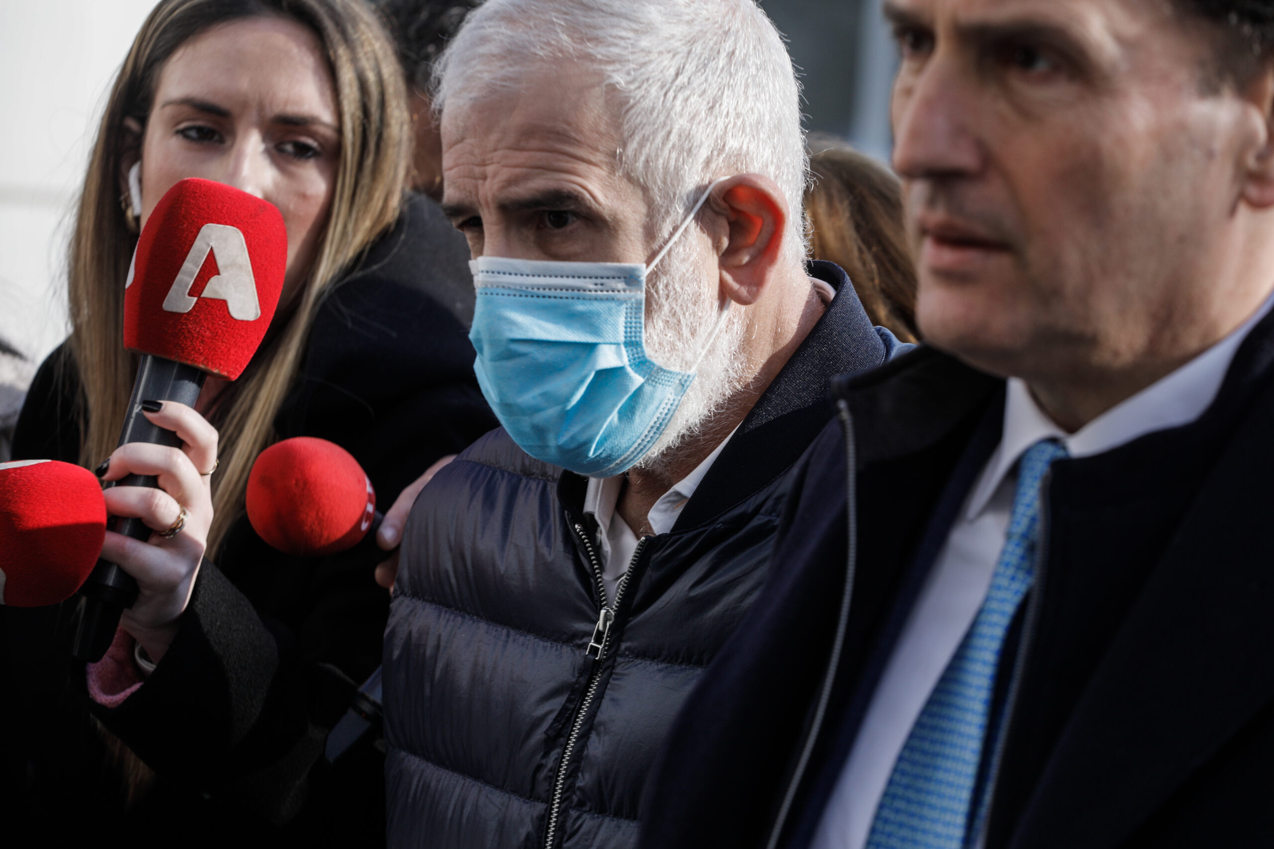 Πέτρος Φιλιππίδης: Επίθεση κατά πάντων στην απολογία του – Με δάκρυα ...