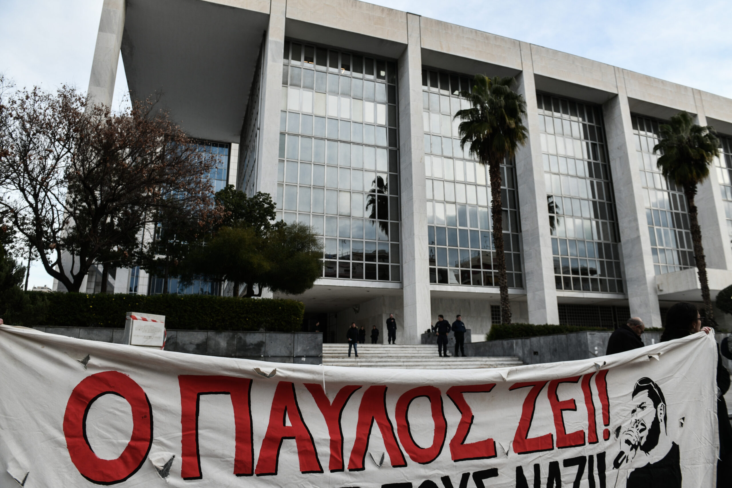 Δίκη Χρυσής Αυγής: Στο δικαστήριο για πρώτη φορά καταθέτει η σύντροφος ...