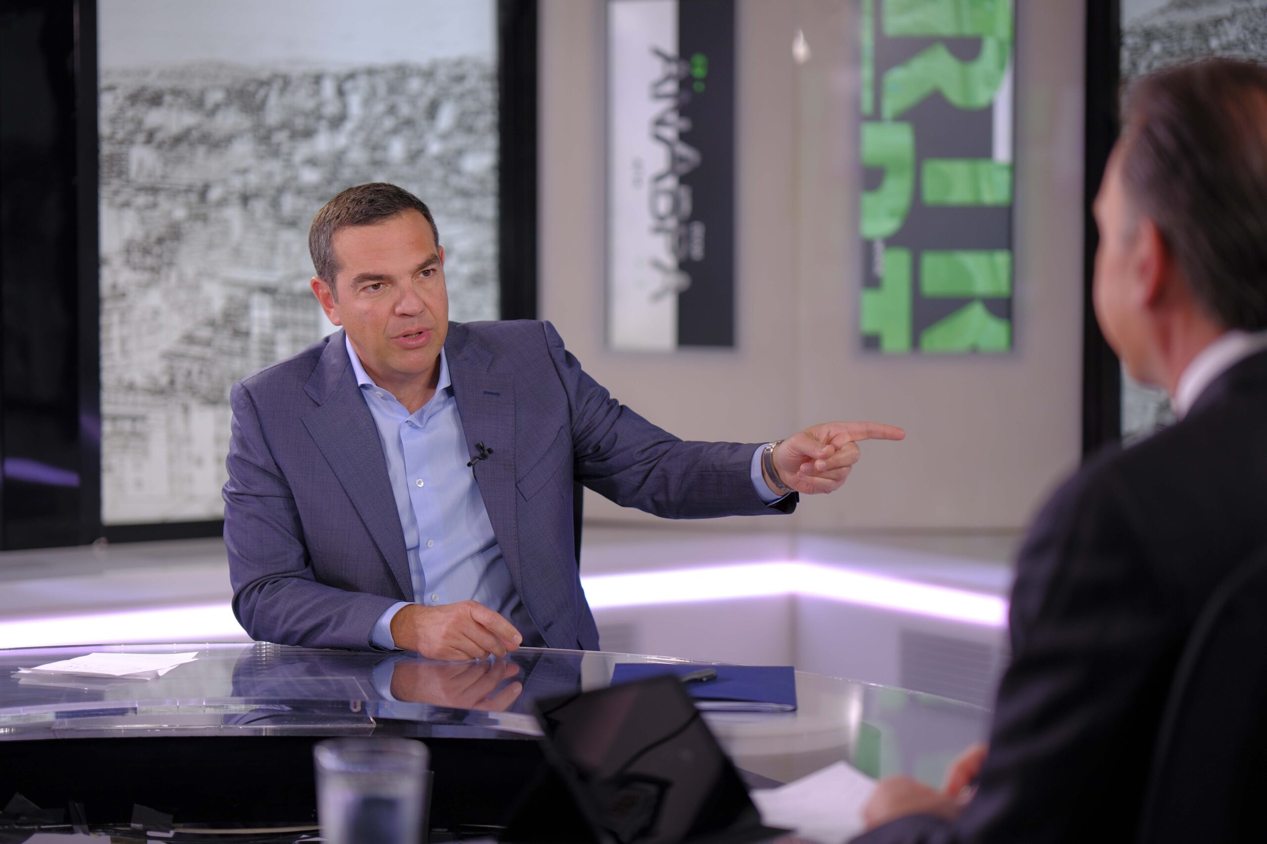 Αλ. Τσίπρας: «Δεν μπορούμε να επιτρέψουμε τη ληστεία από τους Πάτσηδες ...