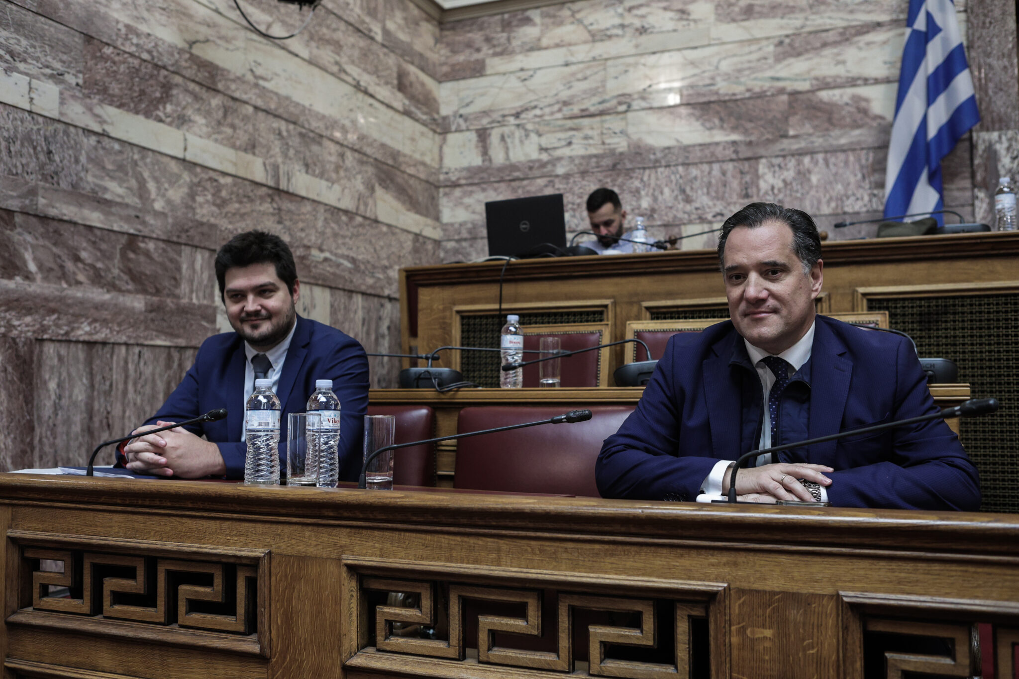 Καλάθι του Νοικοκυριού: «Στα μαχαίρια» Γεωργιάδης και πρόεδρος του ΙΝΚΑ ...