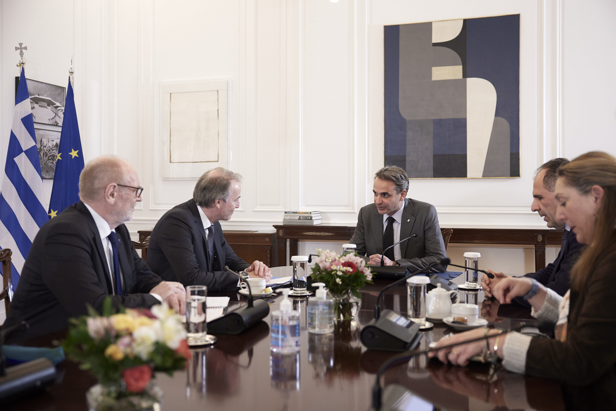 Mέγαρο Μαξίμου: Συνάντηση Μητσοτάκη – Schmidt – «Θα αξιοποιήσουμε ...