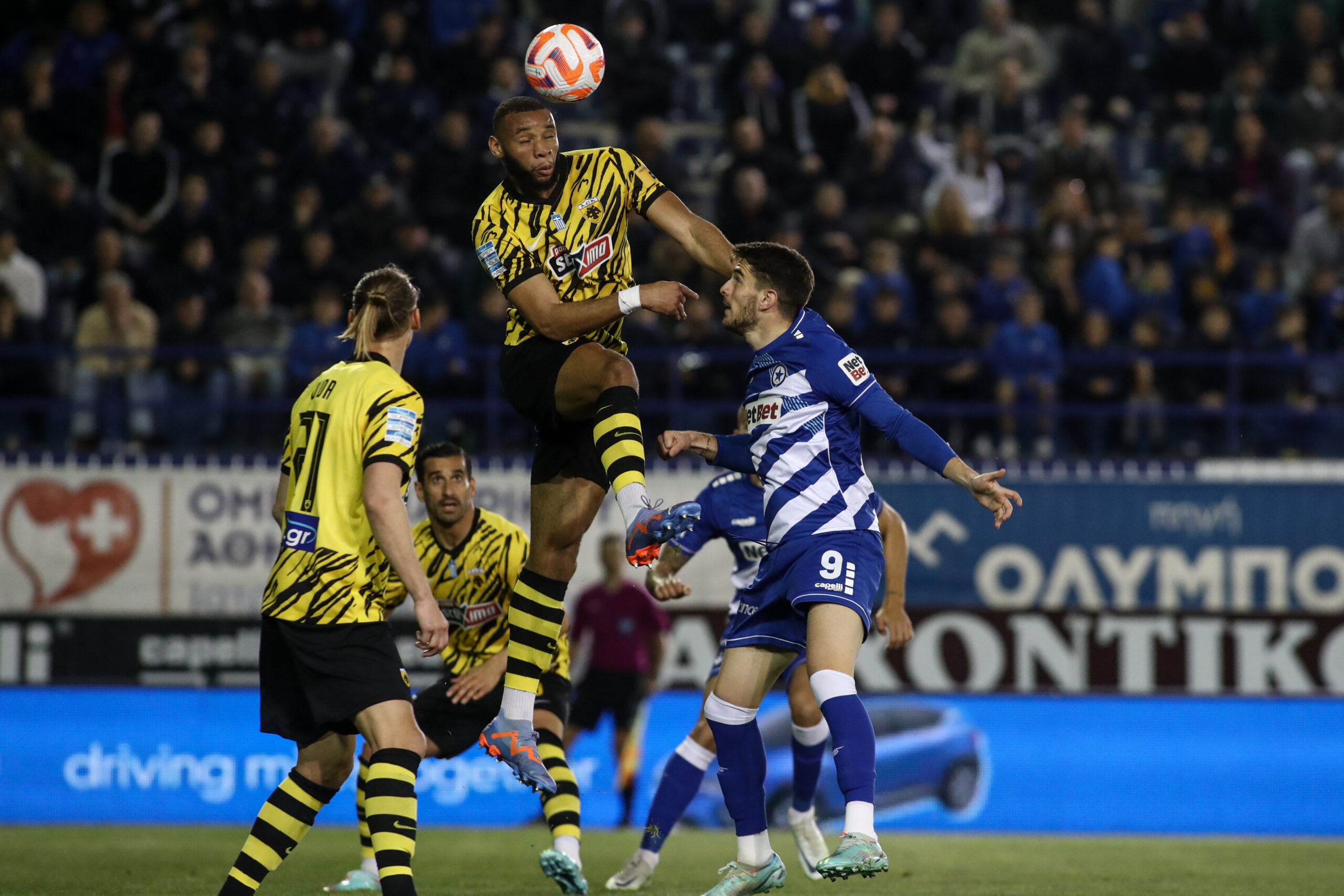 Super League: «Πάτησε» ξανά στην κορυφή η ΑΕΚ, 1-0 στο Περιστέρι