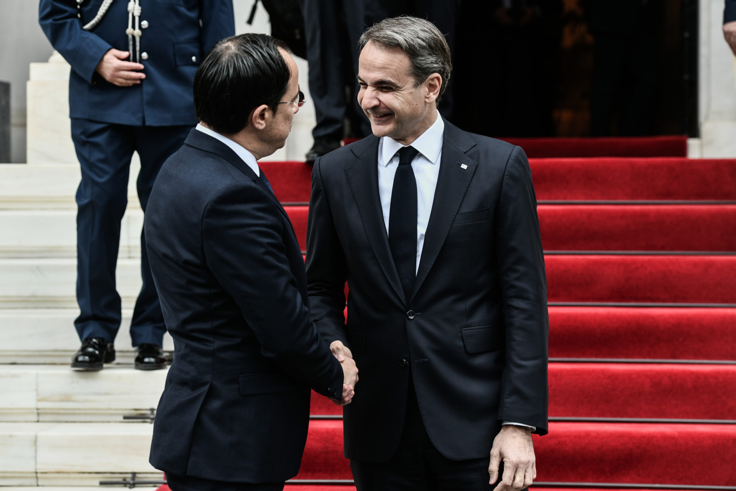 Μητσοτάκης σε Χριστοδουλίδη: Είμαστε αποφασισμένοι να αλλάξουμε όσα μας ...