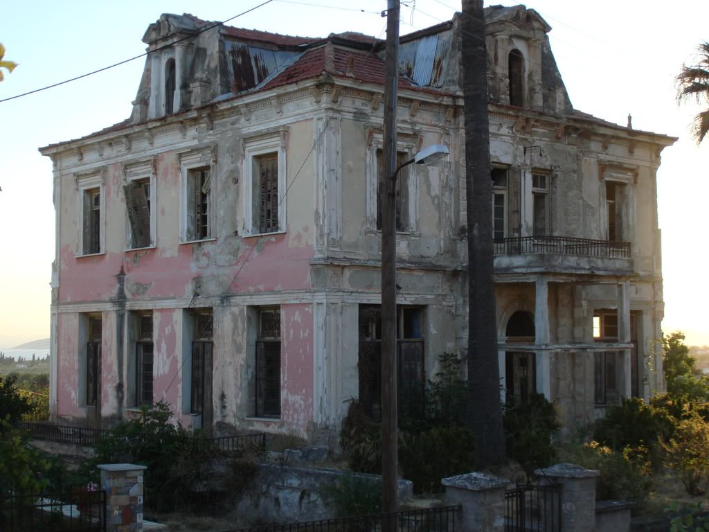 Τρομακτικές ιστορίες: Αυτά είναι τα πιο στοιχειωμένα μέρη της χώρας ...