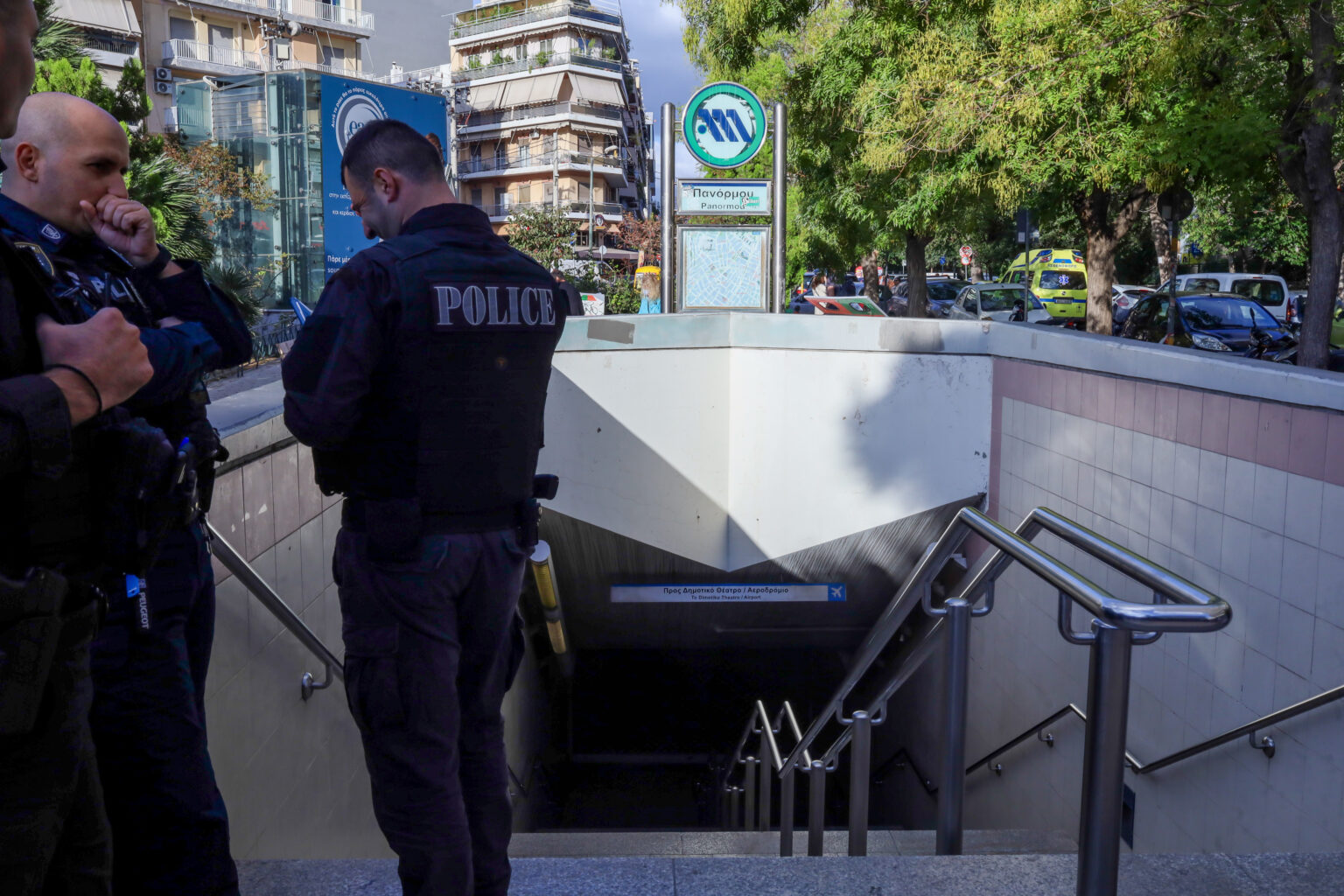 Επίθεση στο εκλογικό περίπτερο της ΝΔ στην Πανόρμου – Συνελήφθησαν ανήλικοι