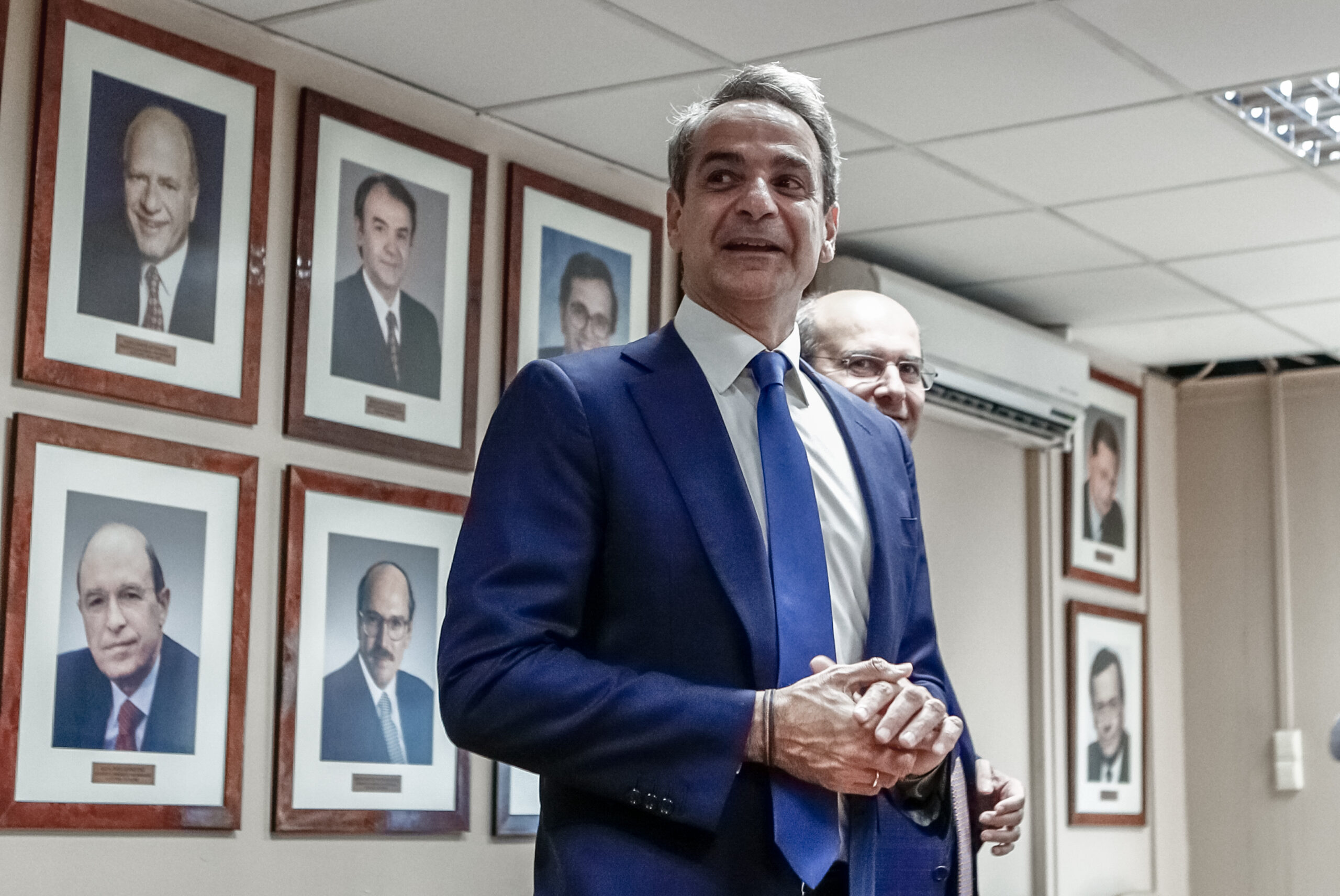 Οι εντολές Μητσοτάκη – Οι νόμοι που ψηφίζονται και δεν εφαρμόζονται ...