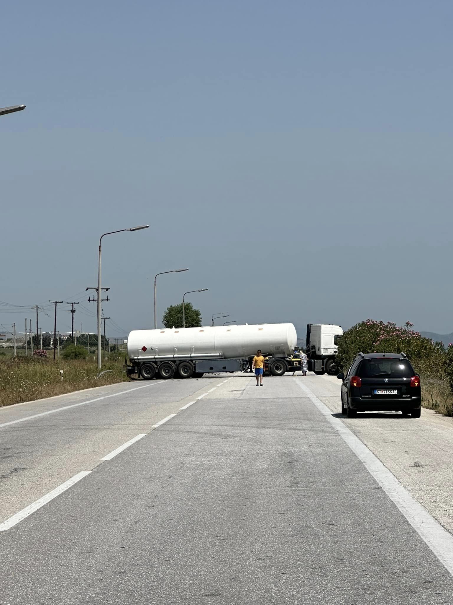 Κιλκίς: Συγκρουση βυτιοφόρου με Ι.Χ. αυτοκίνητο – Τρεις τραυματίες ...
