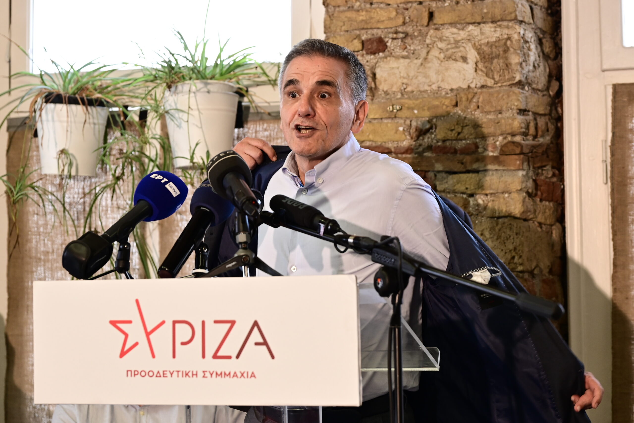 Ευκλείδης Τσακαλώτος: «Στηρίζουμε την Κίνηση Πολιτών Πάρου για ...