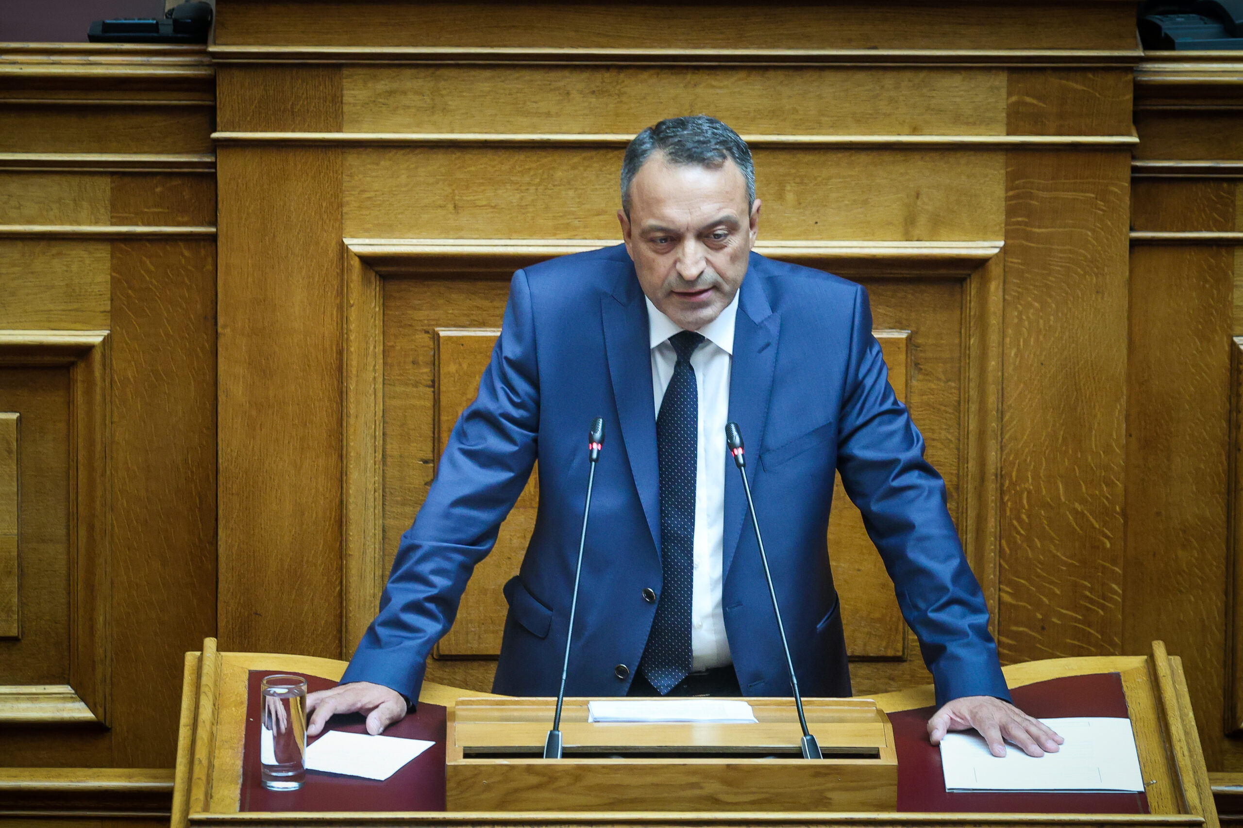 Βασίλης Στίγκας: Εκβιασμούς και μεθοδεύσεις από βουλευτές του ...