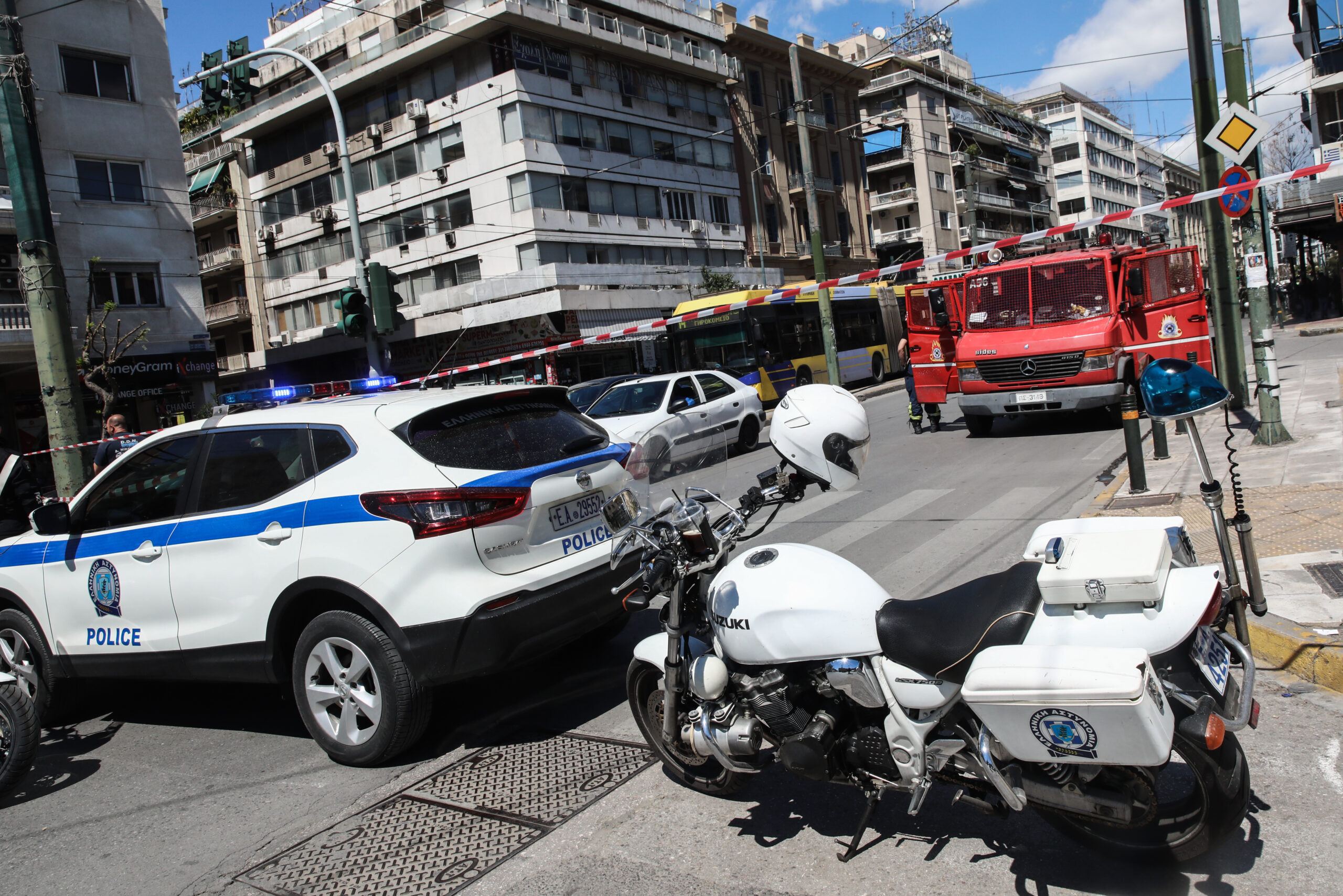Σοκ στα Πατήσια: Άντρας επιτέθηκε και μαχαίρωσε την σύντροφό του