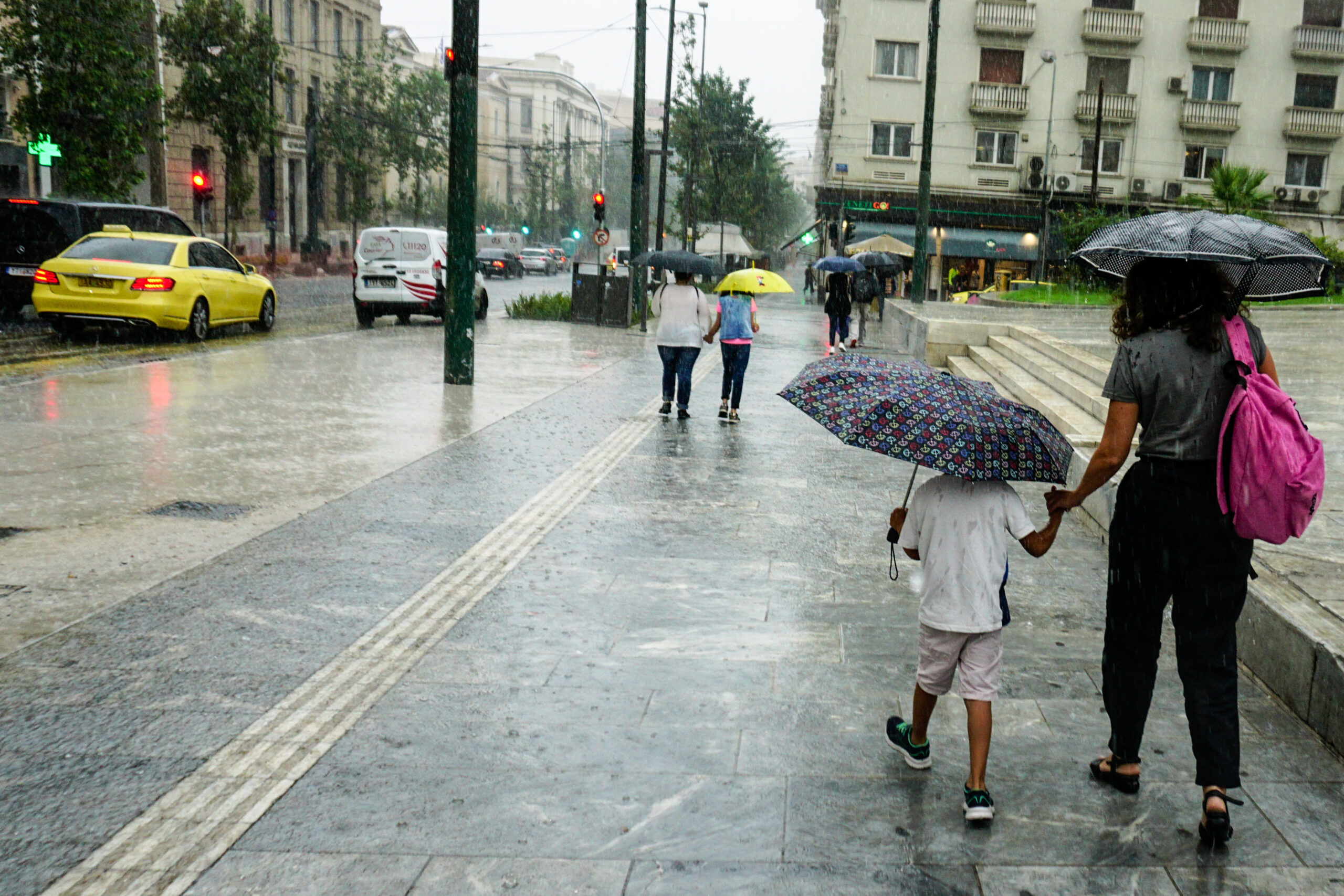 Καιρός: «Φθινοπωριάζει» ο καιρός από την Πέμπτη – Τι είναι η κακοκαιρία ...