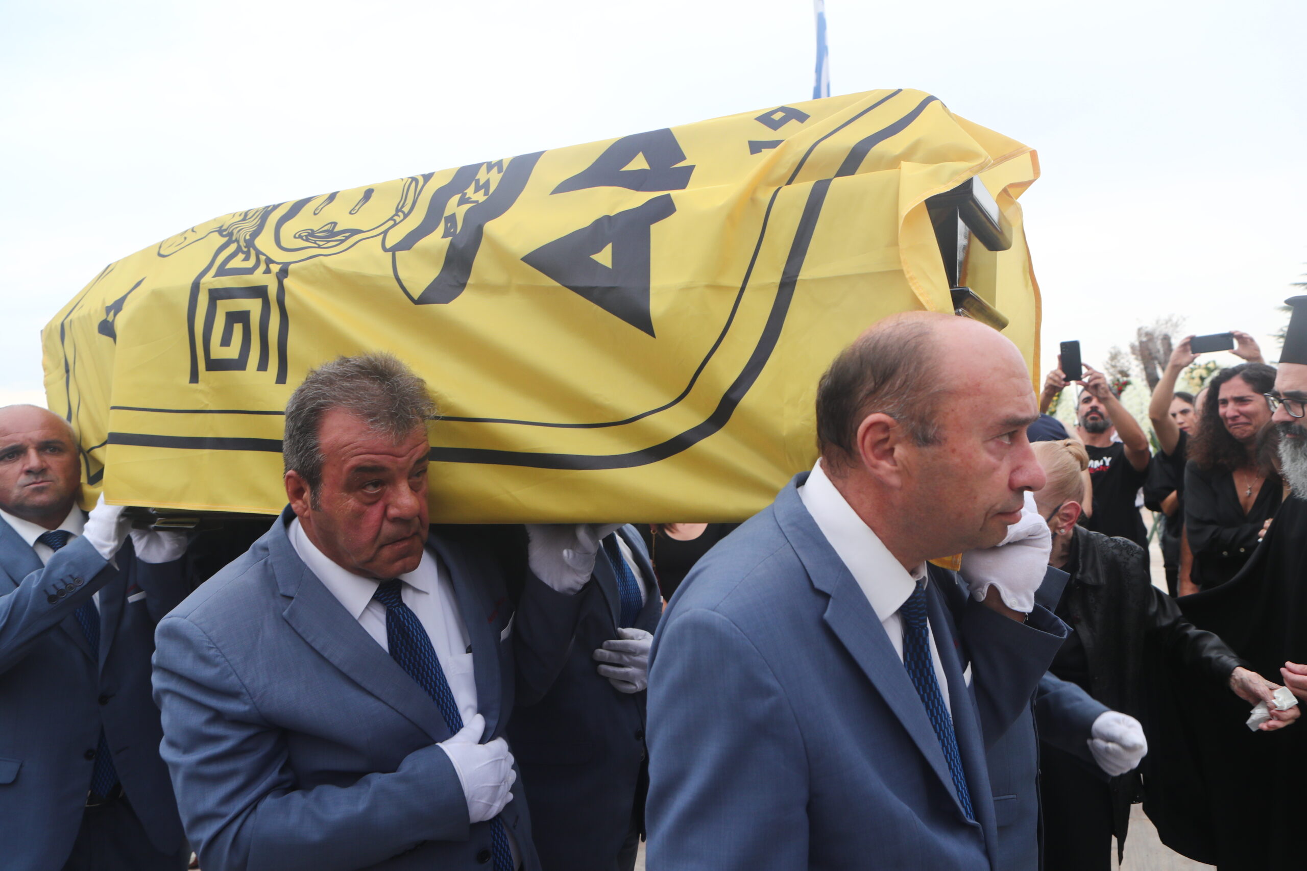 Γιάννης Ιωαννίδης: Με τη σημαία του Άρη το τελευταίο «αντίο» στον ...