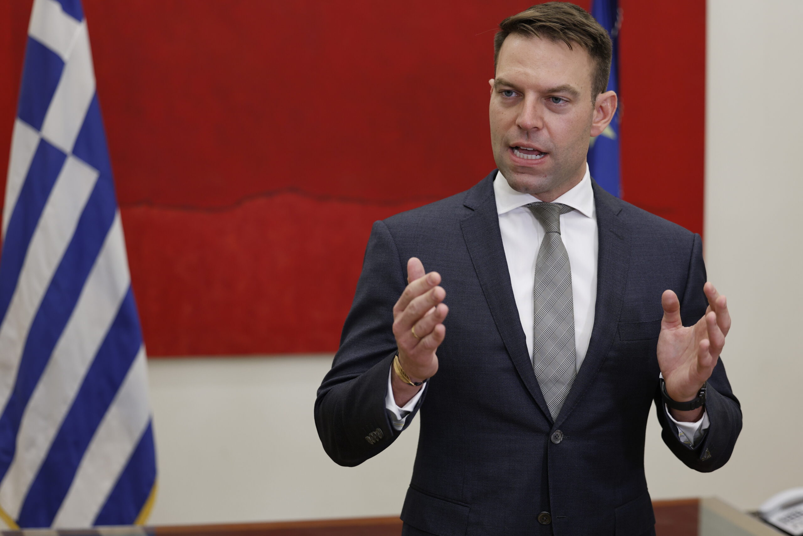 Στέφανος Κασσελάκης: «Διπλή πολιτική ανηθικότητα Μητσοτάκη και Μαρινάκη ...