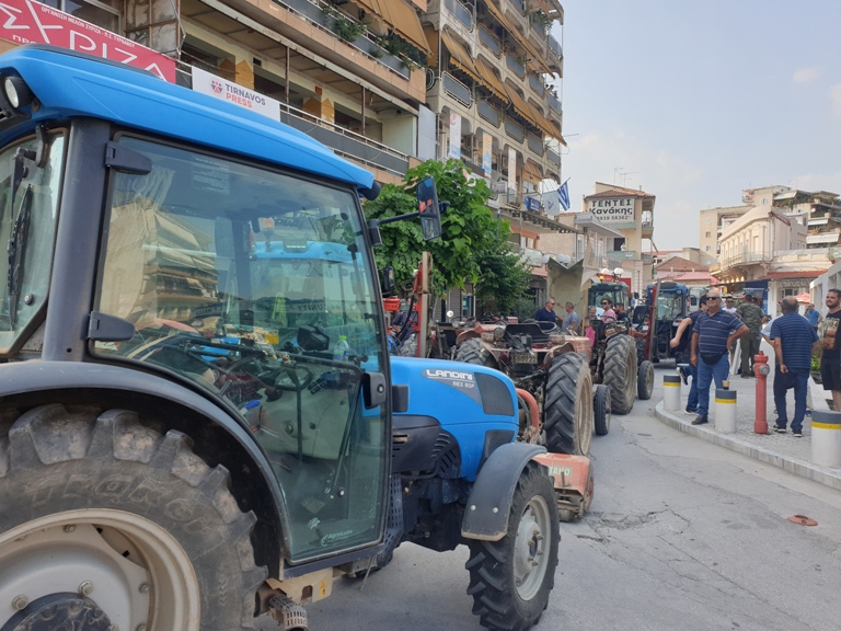 Τύρναβος: Στους δρόμους με τα τρακτέρ οι αγρότες – Διαμαρτύρονται για ...