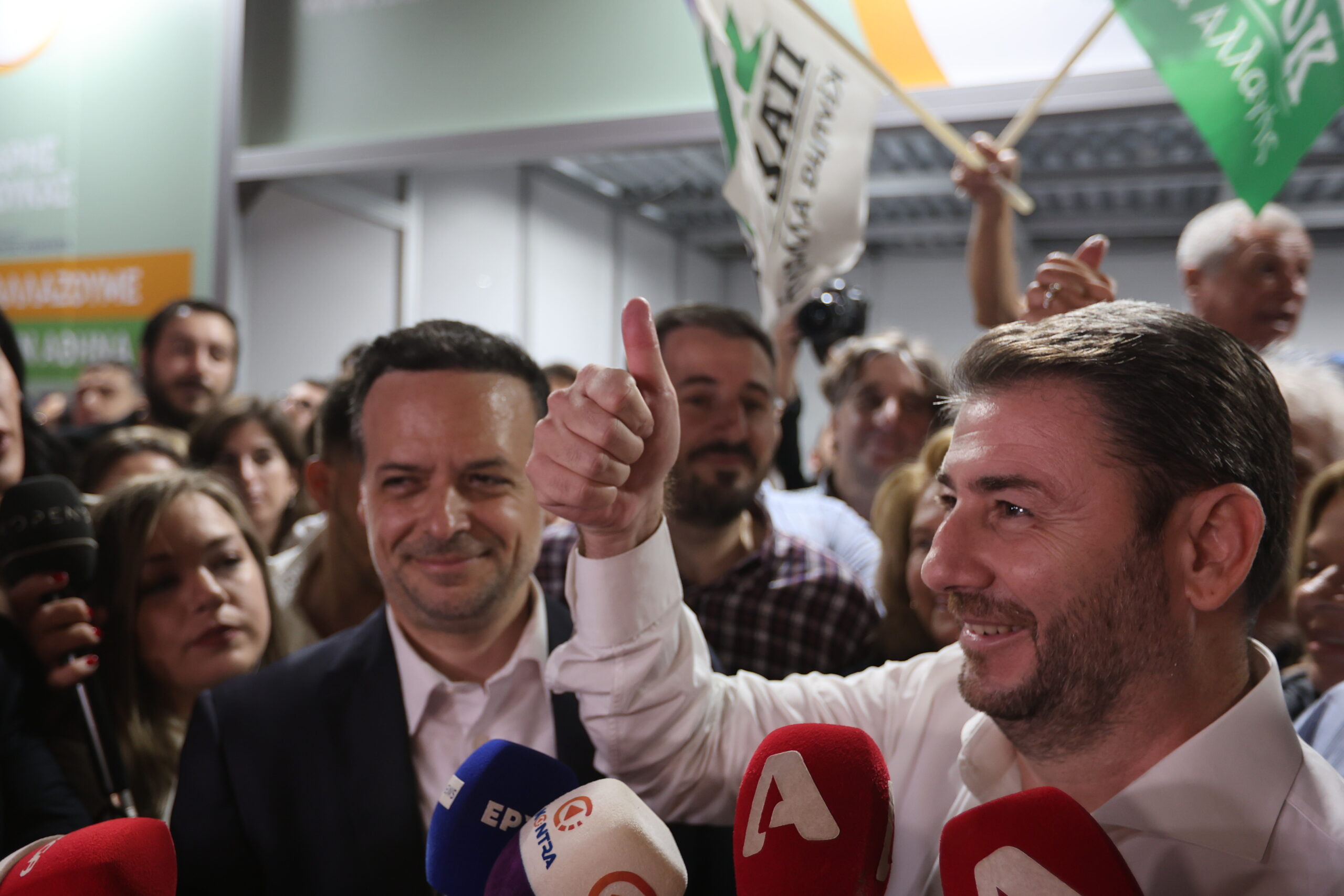 «Φάκελος Δημοσκόπηση»: Σταθερά δεύτερο το ΠΑΣΟΚ και στο βάθος ...