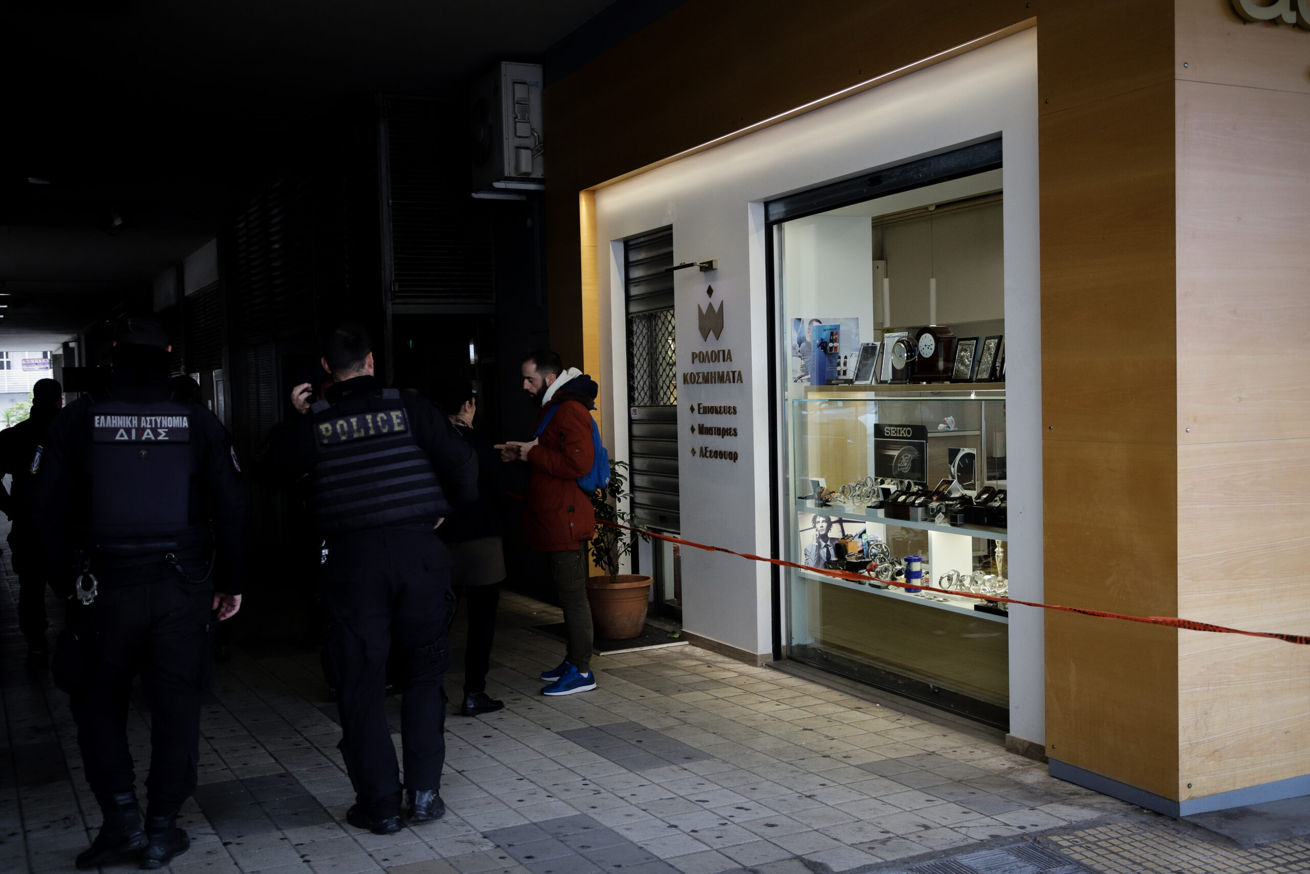 Βόλος: Κινηματογραφική διάρρηξη σε κοσμηματοπωλείο – Άφαντοι οι δράστες