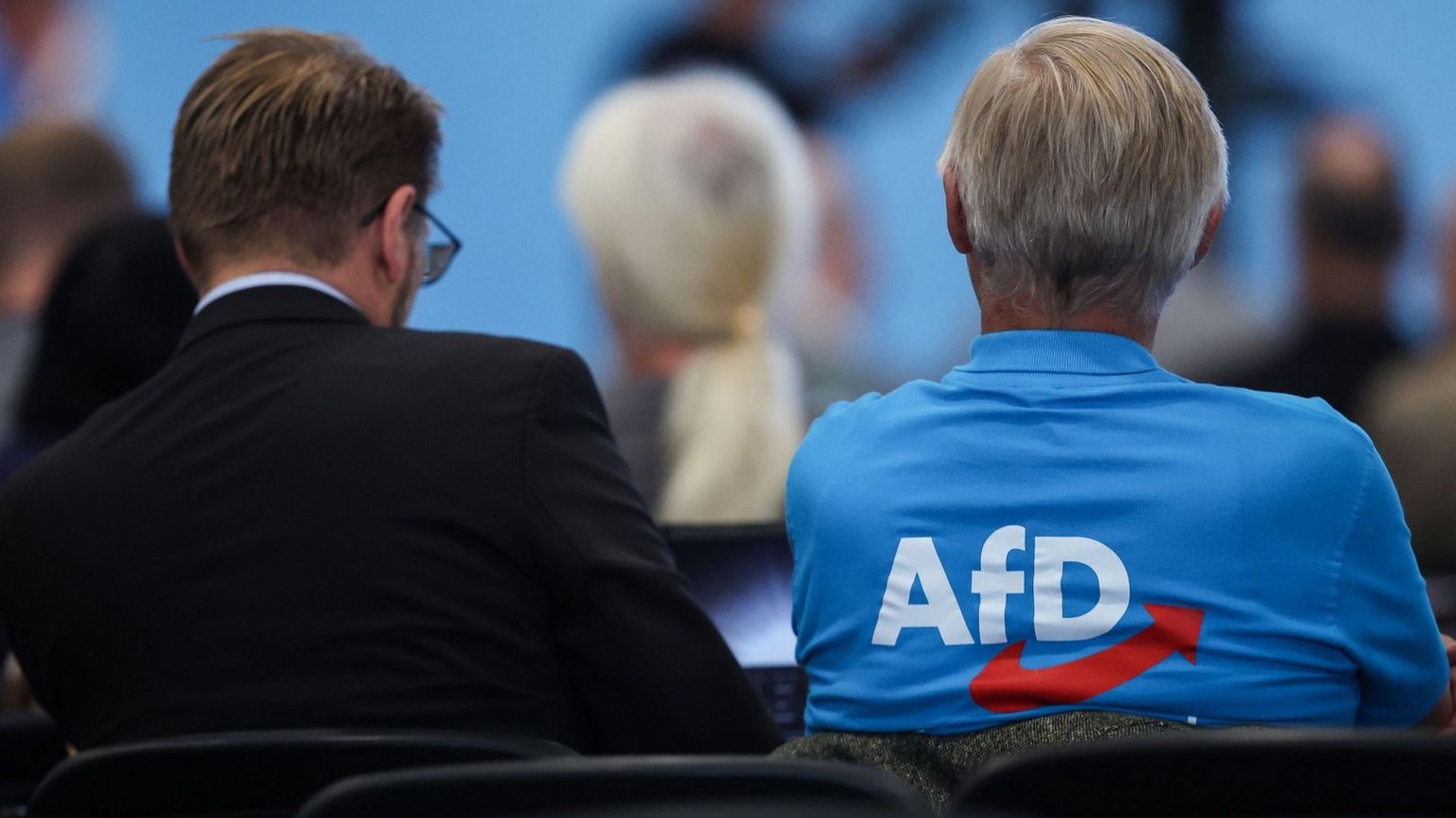 Γερμανία: Μυστική συνάντηση βουλευτών του AfD με νεοναζιστικές ομάδες ...