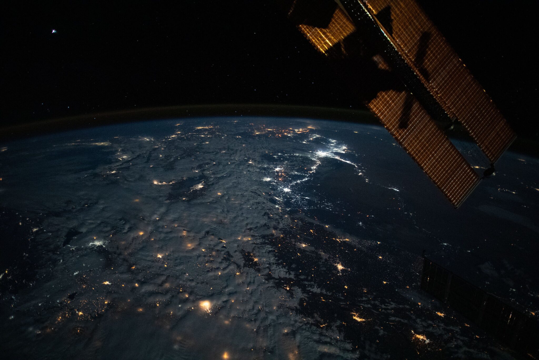 NASA: Η Πρωτοχρονιά στη Γη – Ευχές για το 2024 με τέσσερις εκπληκτικές ...