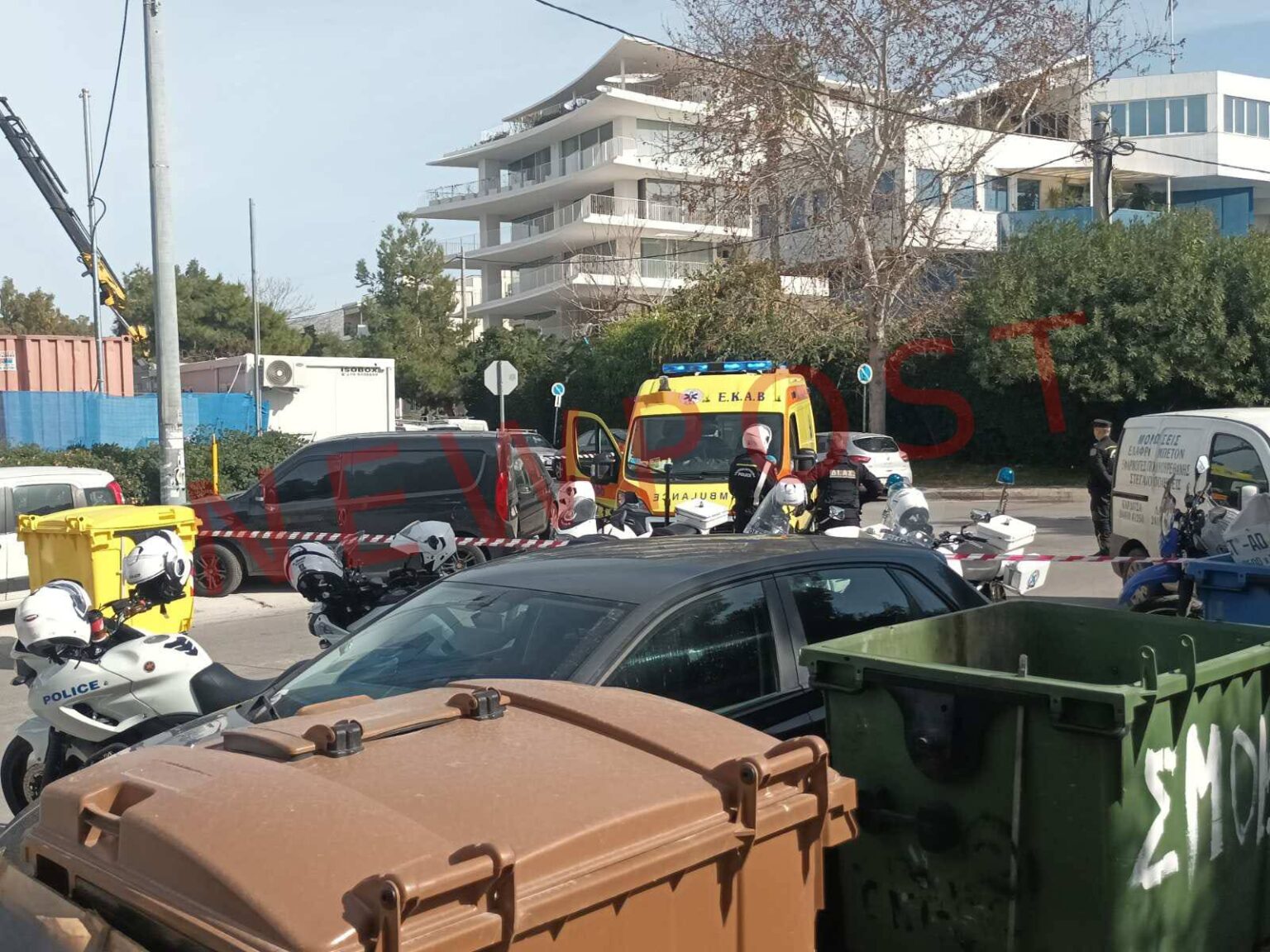 Θρίλερ στη Γλυφάδα: Μπήκαν τα ΕΚΑΜ στη ναυτιλιακή εταιρεία – Ένας ...