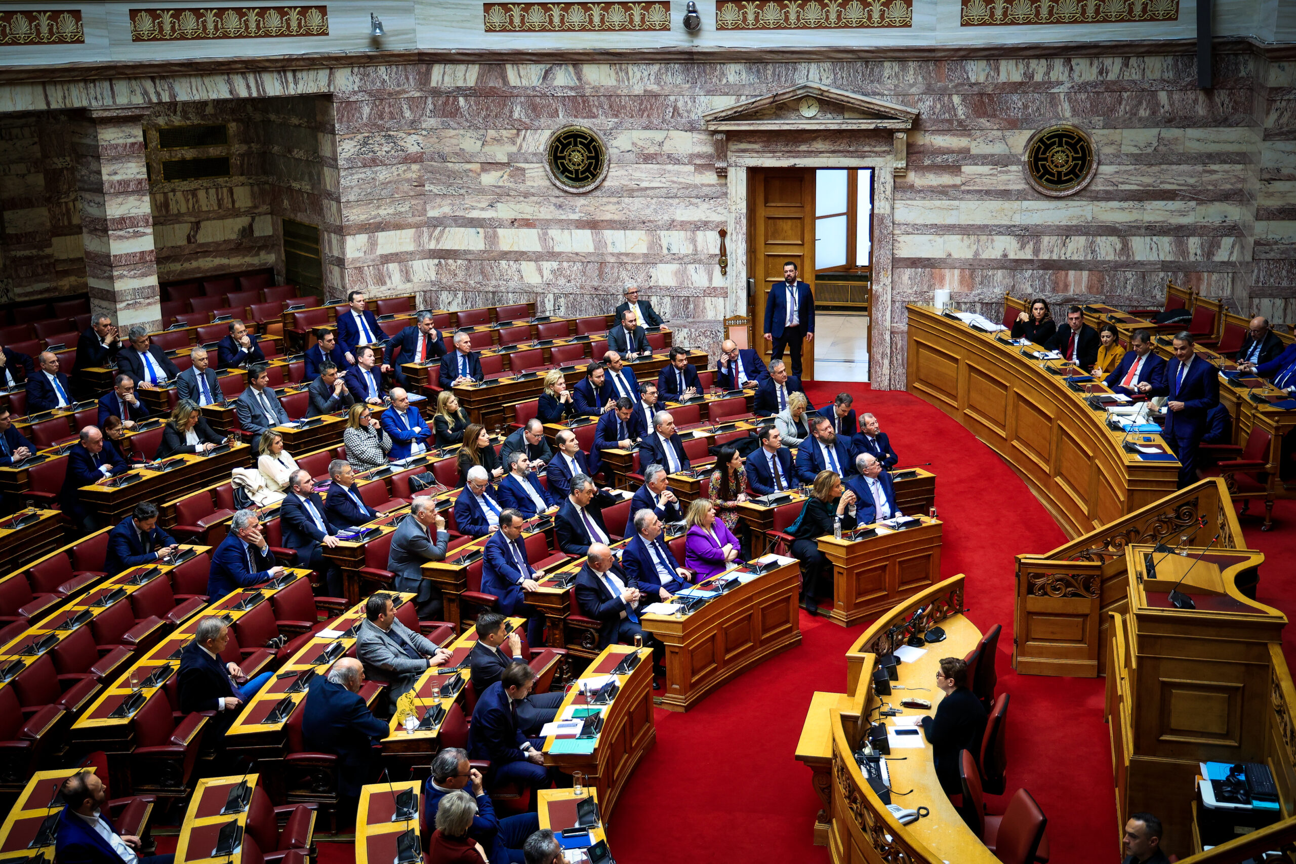 AP: «Το ελληνικό κοινοβούλιο θα ψηφίσει για τη νομιμοποίηση του γάμου ...