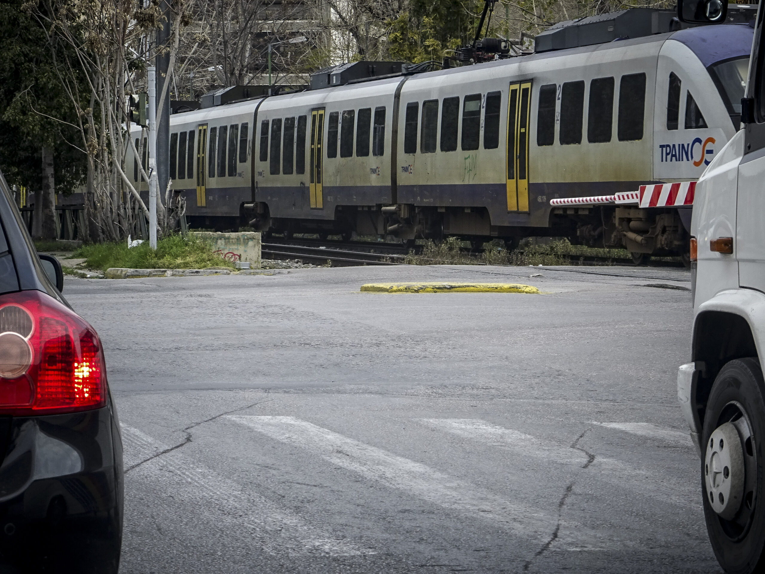 Ακινητοποιήθηκε τρένο της γραμμής Αθήνα – Θεσσαλονίκη λόγω φωτιάς κοντά ...