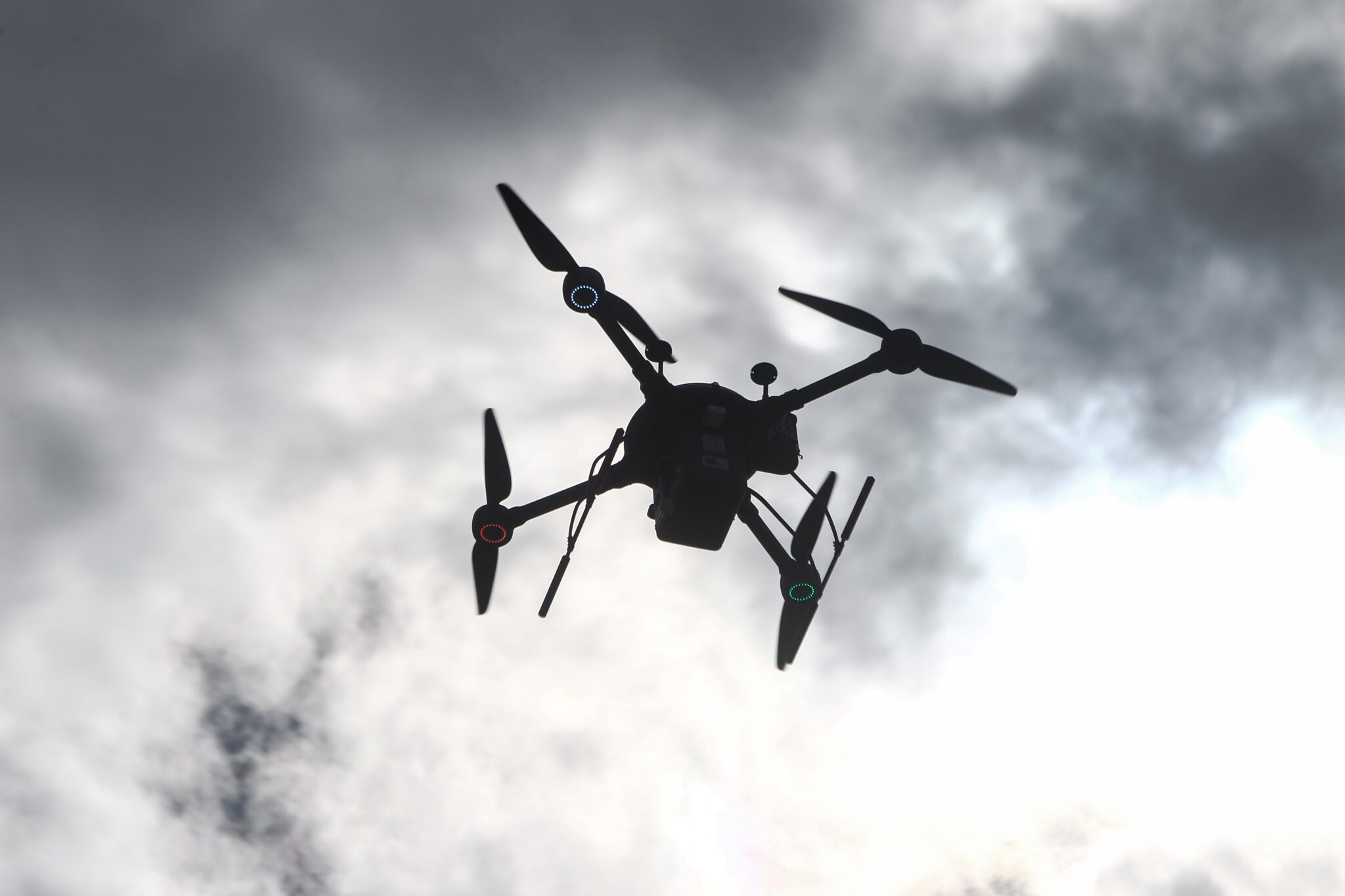 ΗΠΑ: Κατέστρεψαν drone και βαλλιστικούς πυραύλους των ανταρτών Χούθι ...