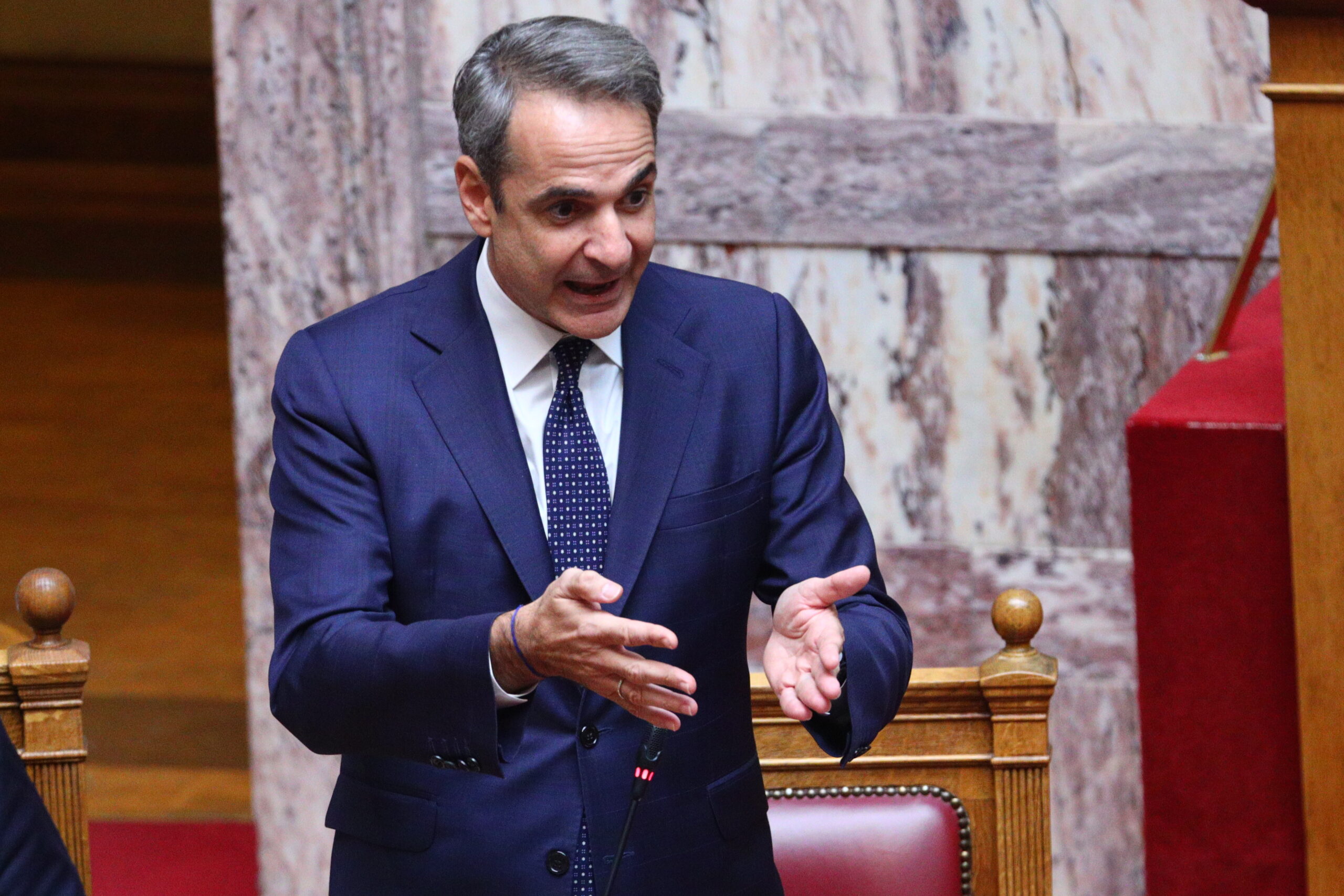 Ο Κυριάκος Μητσοτάκης είναι σούπερ τυχερός! Βρήκε γεμάτα τα κρατικά ...