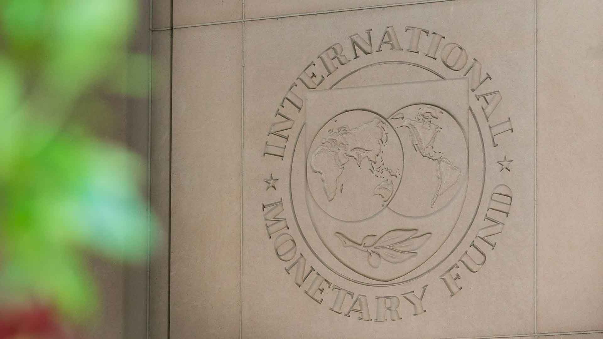 ΔΝΤ: Προβλέπει ανάπτυξη της ελληνικής οικονομίας 2,3% το 2024 και 2% το ...
