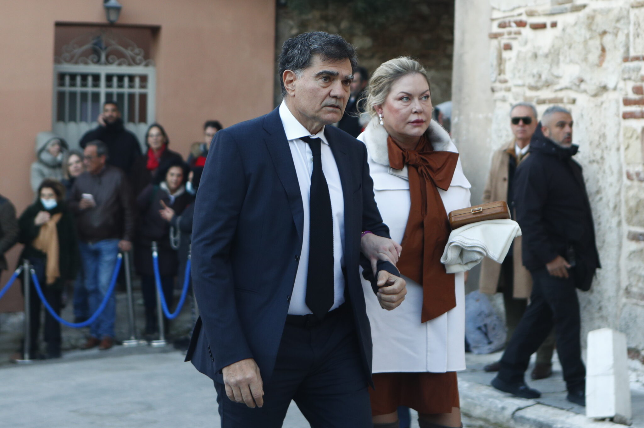 Παντρεύτηκαν η Χρυσή Βαρδινογιάννη και ο Νικόλαος Ντε Γκρες: Βγήκαν ...