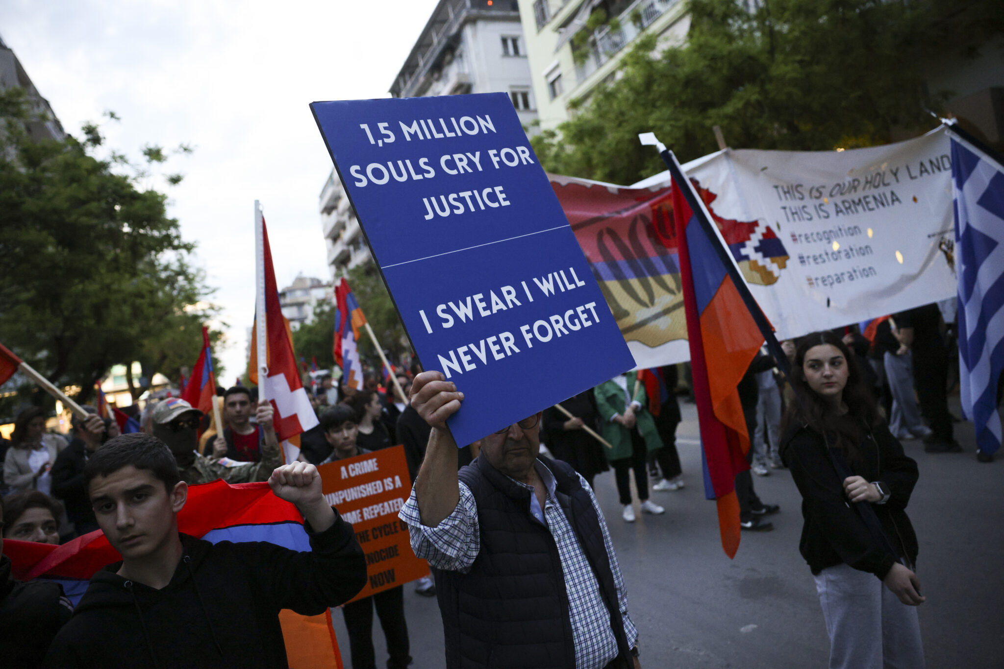 Θεσσαλονίκη: Πορεία διαμαρτυρίας για τα 110 χρόνια από τη Γενοκτονία ...