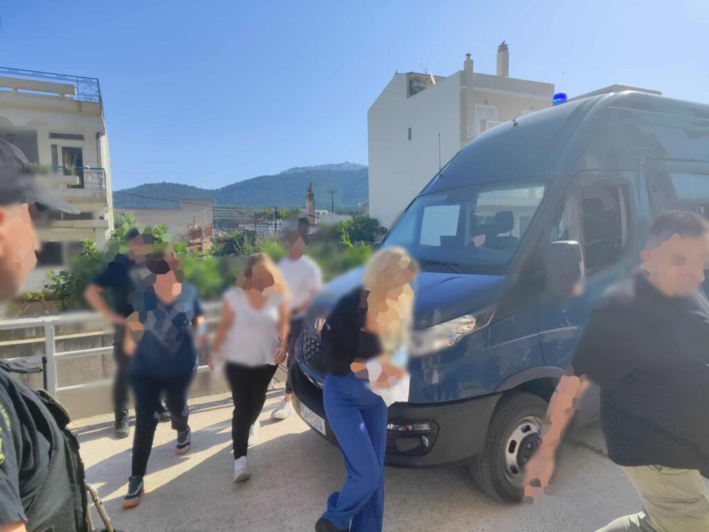 Στον ανακριτή οι 14 τελωνειακοί που συνελήφθησαν στον μεθοριακό σταθμό ...