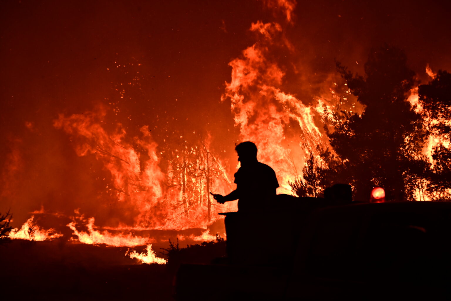 Πολύ υψηλός κίνδυνος πυρκαγιάς και αύριο – Ποιες περιοχές είναι στο κόκκινο