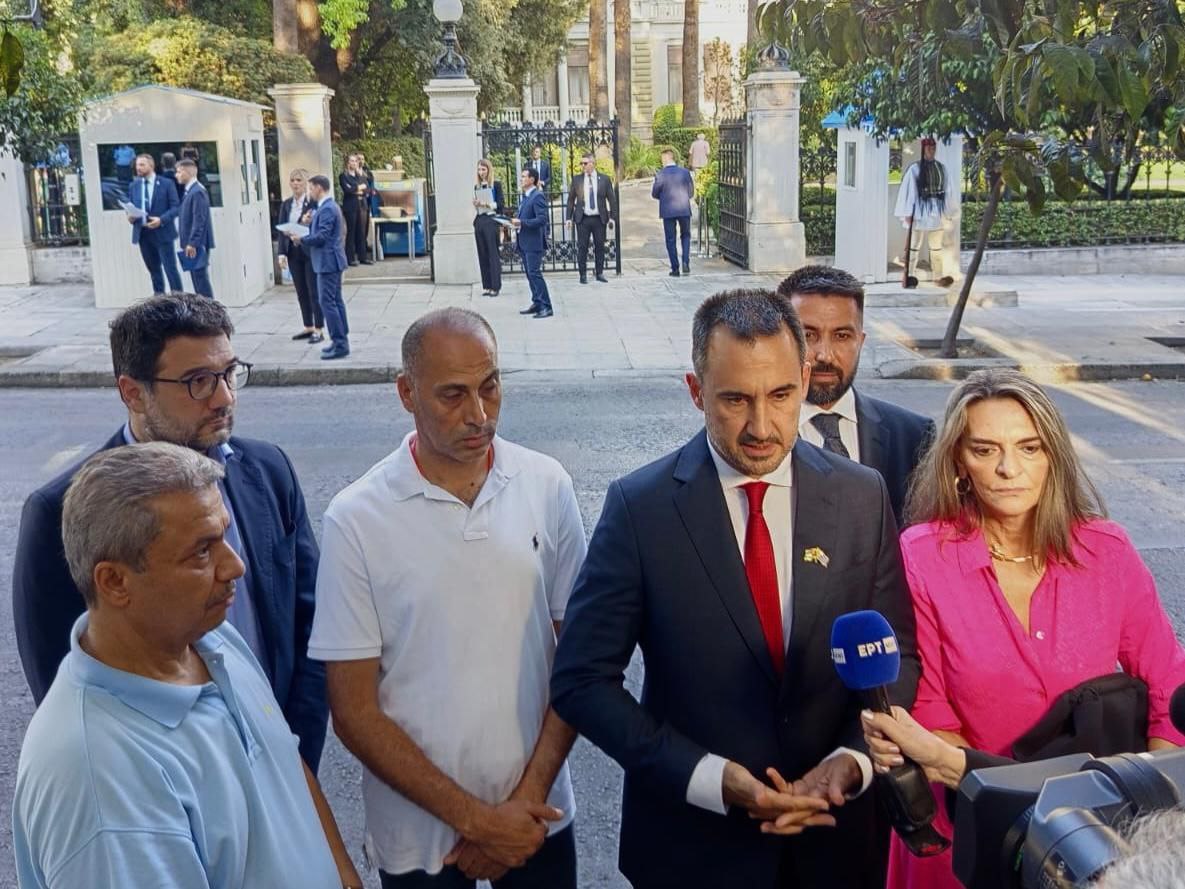 Νέα Αριστερά: Ο Αλέξης Χαρίτσης στο Προεδρικό Μέγαρο με Παλαιστίνιο ...