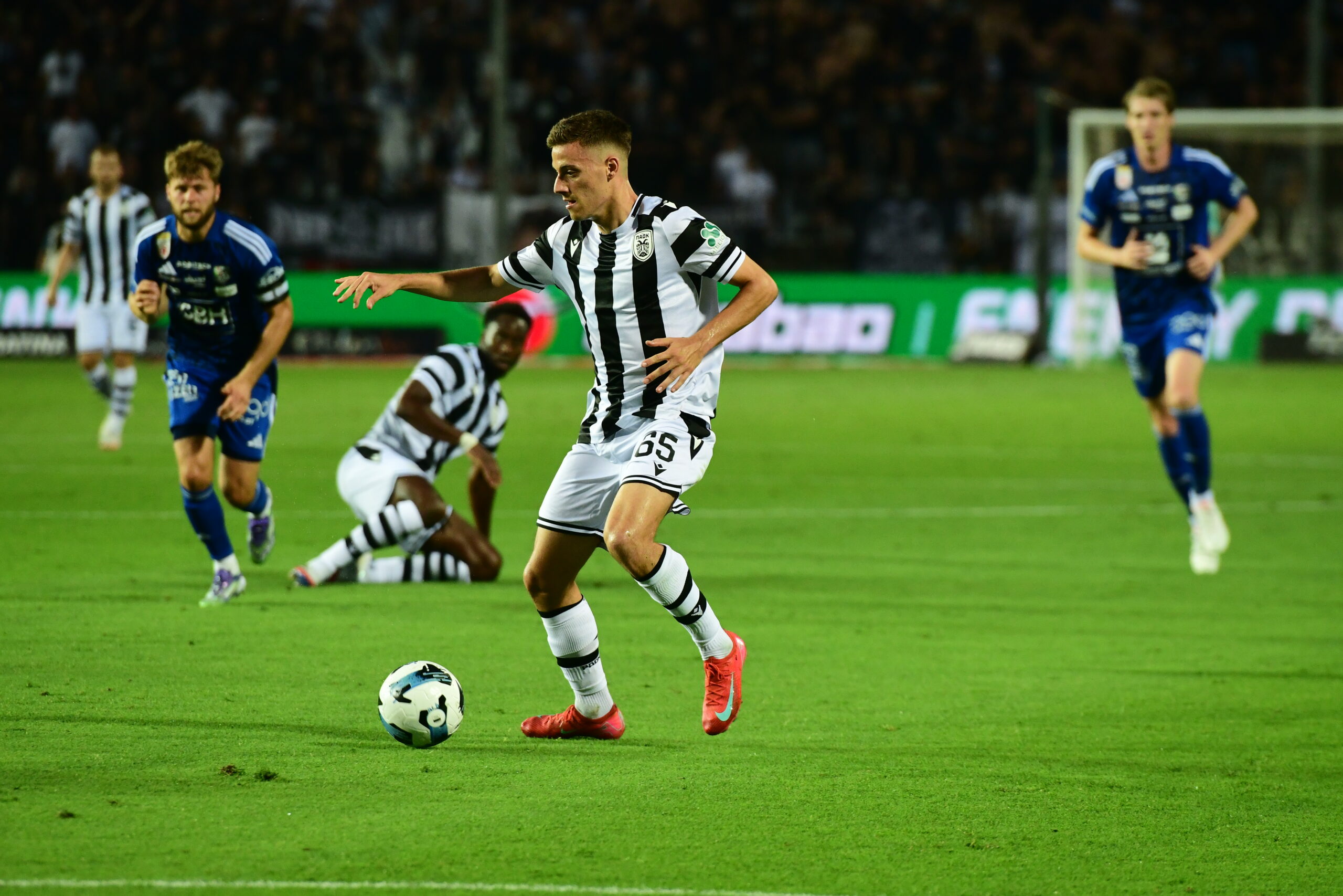 Europa League: Ο ΠΑΟΚ έμεινε στο «μηδέν» κόντρα στην Βόλφσμπεργκερ ...