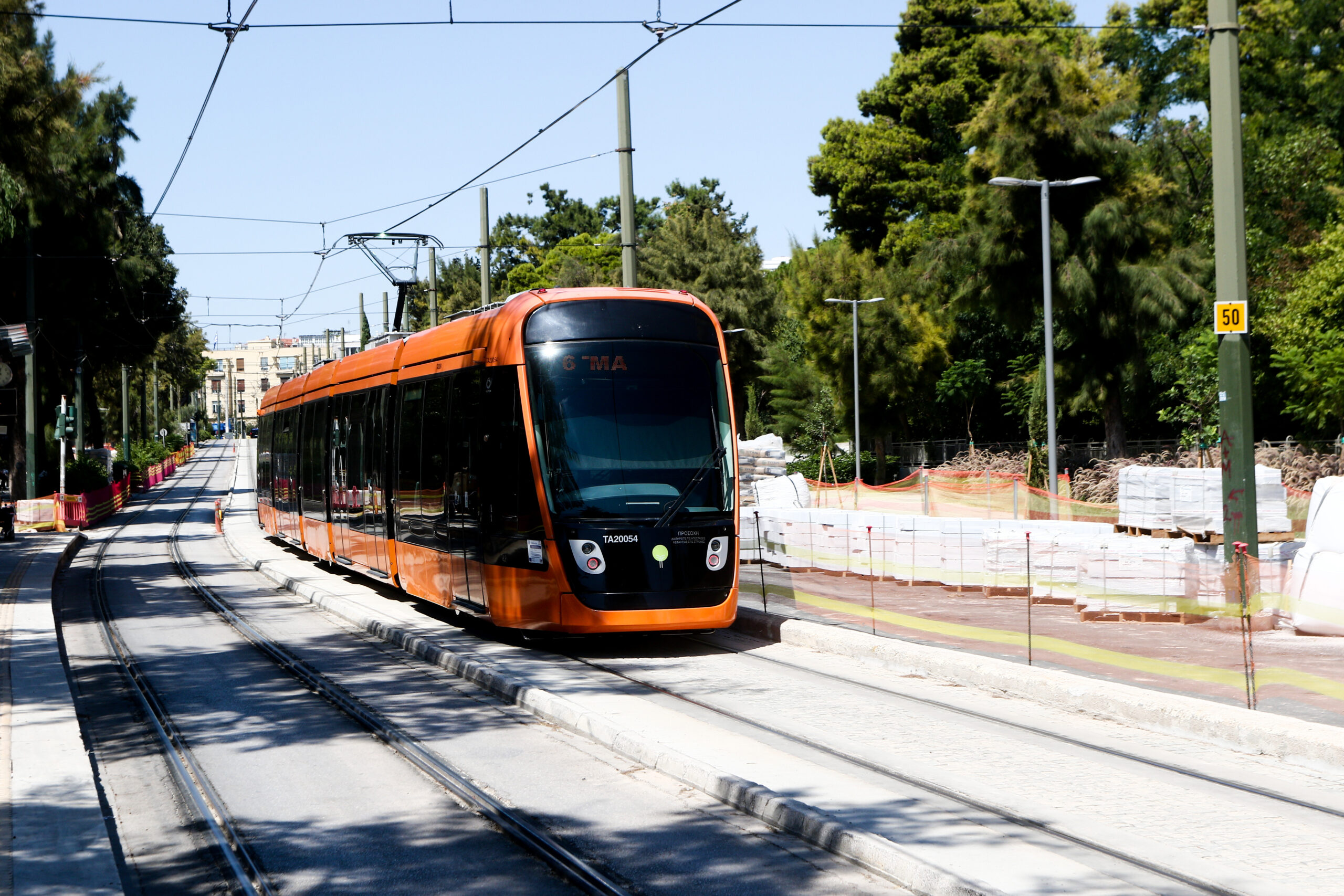 Ηλεκτροδηγοί τραμ κατά Δούκα για τη Βασιλίσσης Όλγα
