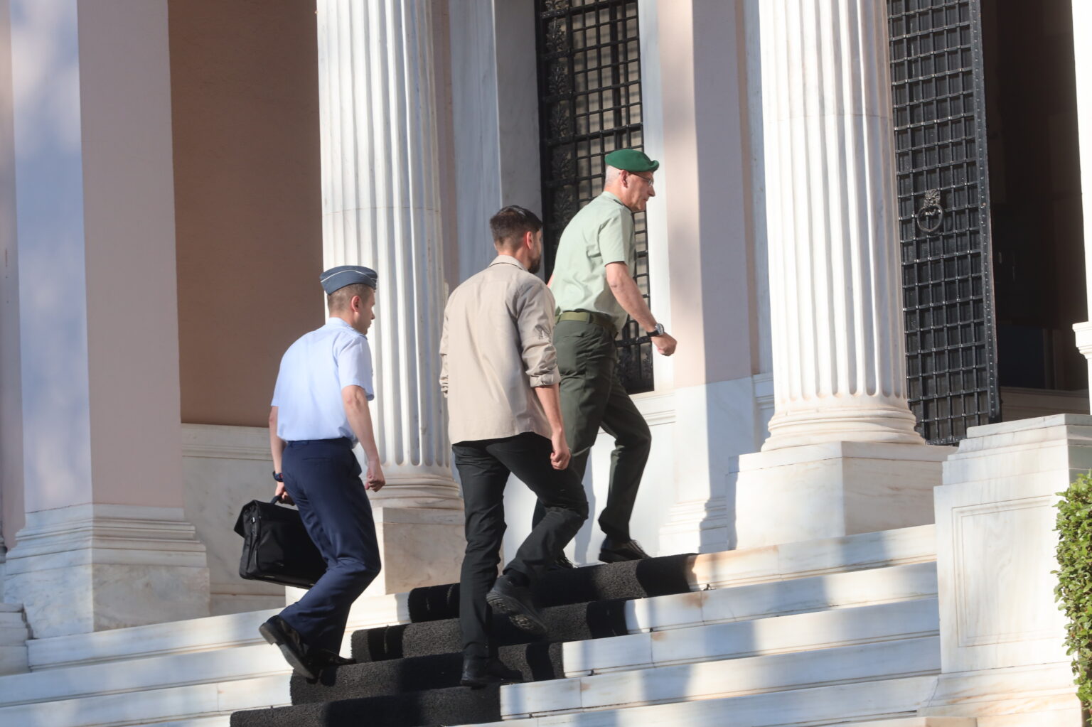 Ένοπλες Δυνάμεις: Νέοι διοικητές ΑΣΔΕΝ και ΑΣΔΥΣ με σημερινή απόφαση ...