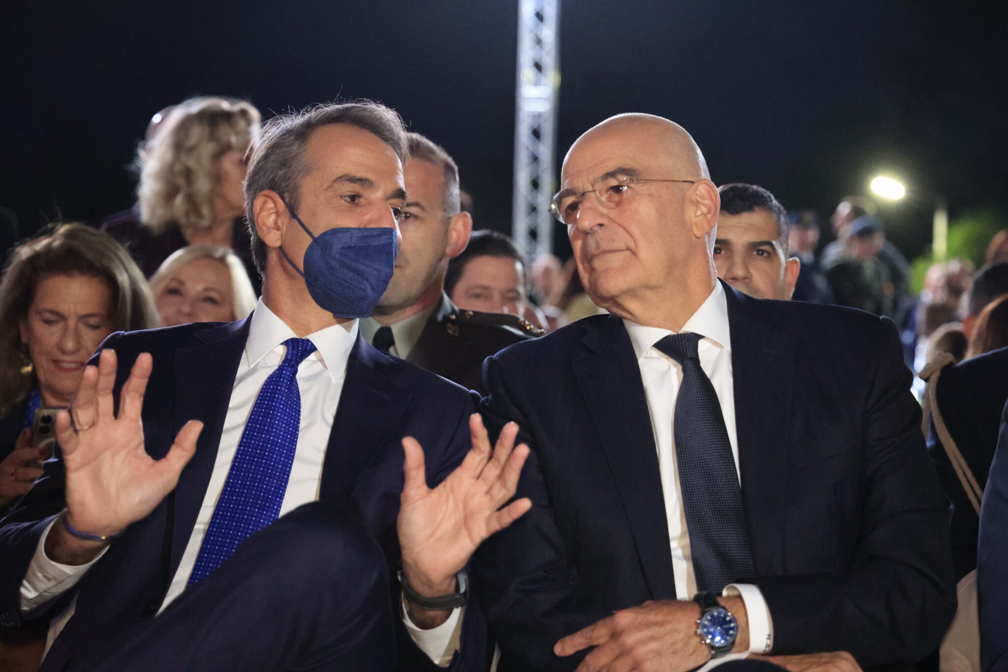 Εγκαίνια στη βιοκλιματική όψη του Υπουργείου Εθνικής Άμυνας – Οι ...
