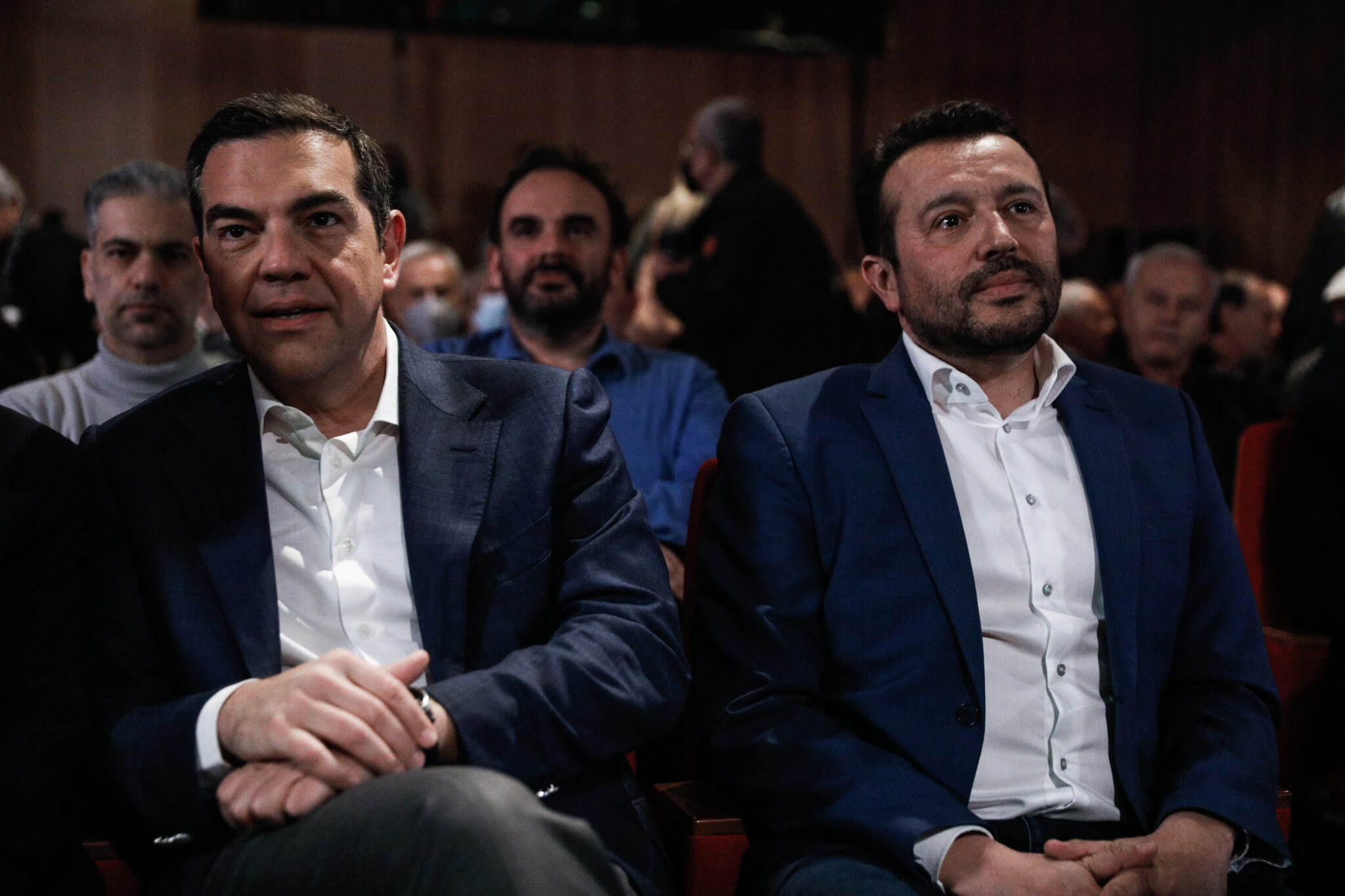 ΙΘΑΚΗ: Αντιφάσεις γραμμένες… με το ίδιο χέρι – Όταν ο Τσίπρας υμνεί και ...