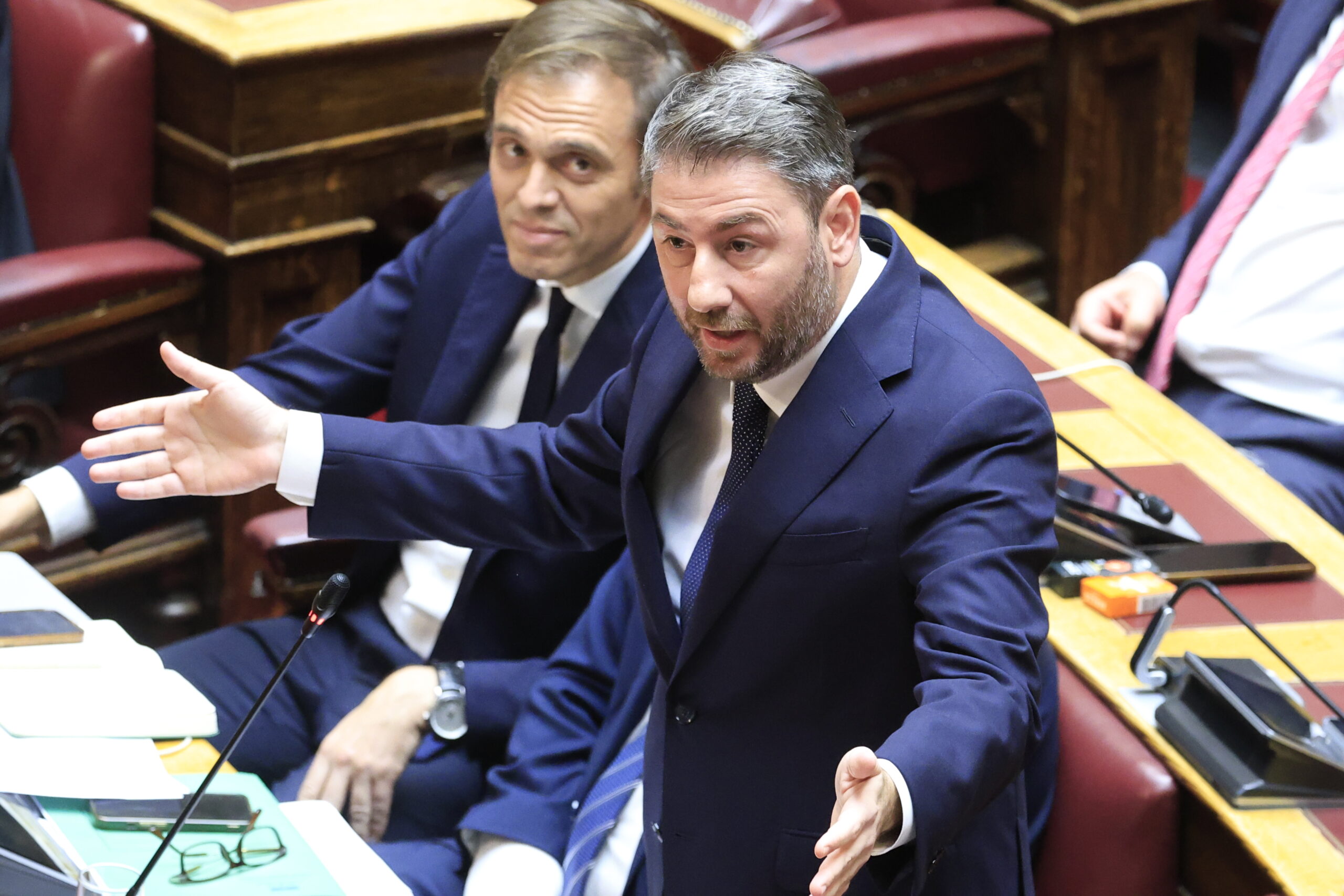 Νίκος Ανδρουλάκης: «Όταν φτάνουν τα σκάνδαλα στην αυλή σας επινοείτε ...