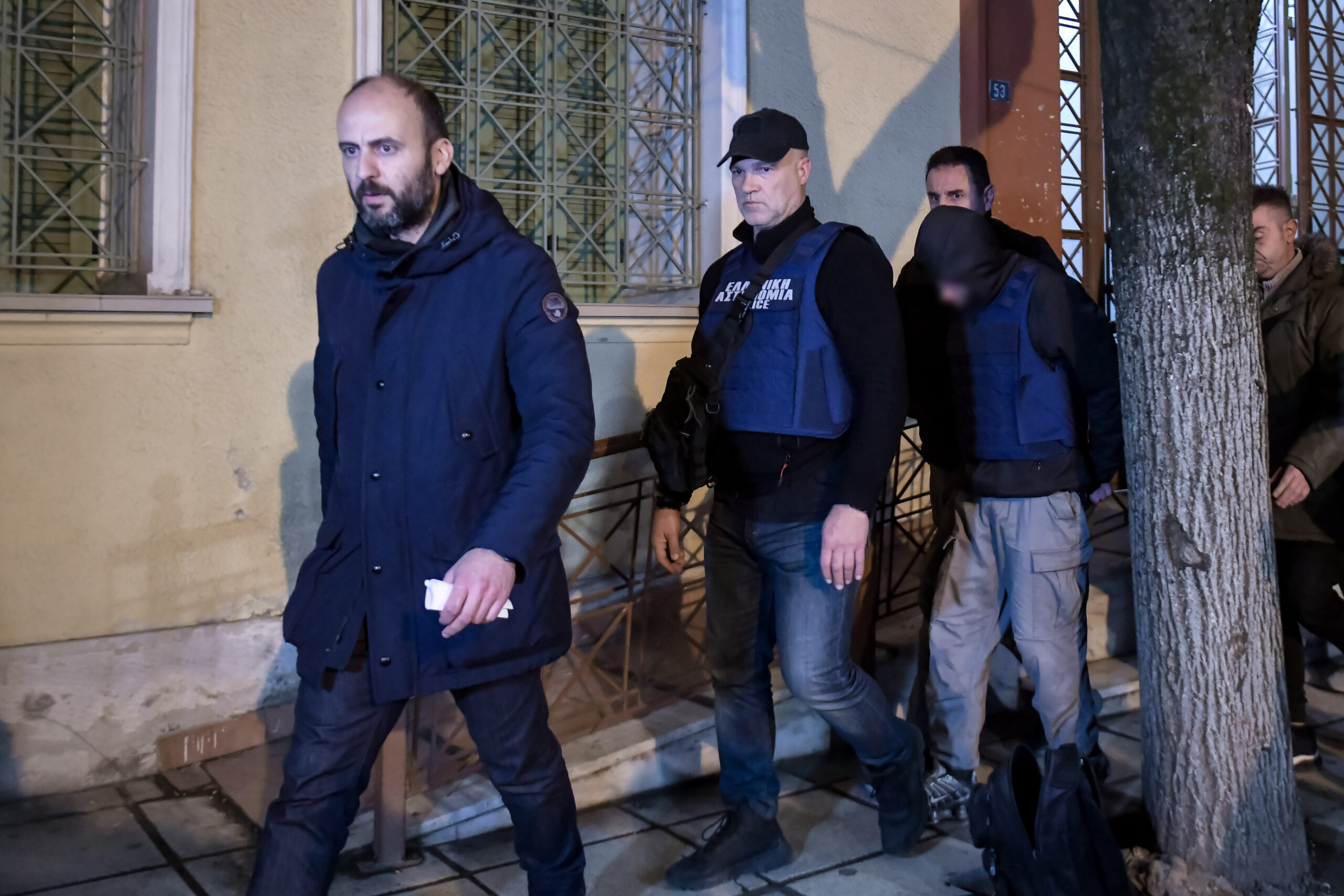 Φυλακές Κασσαβέτειας: Κρατούμενοι μαστίγωσαν με καλώδιο τον 15χρονο που ...