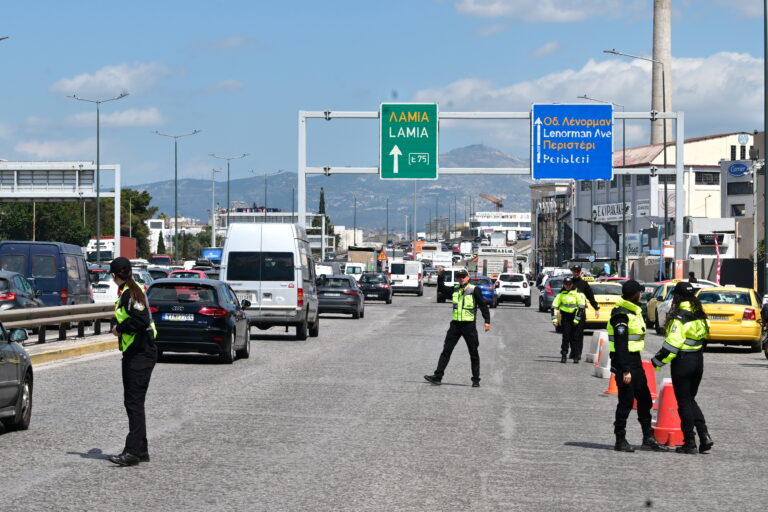 Οι δρόμοι της οργής στην Ελλάδα: Από το Παγκράτι μέχρι τη Ρόδο – Η βία ...