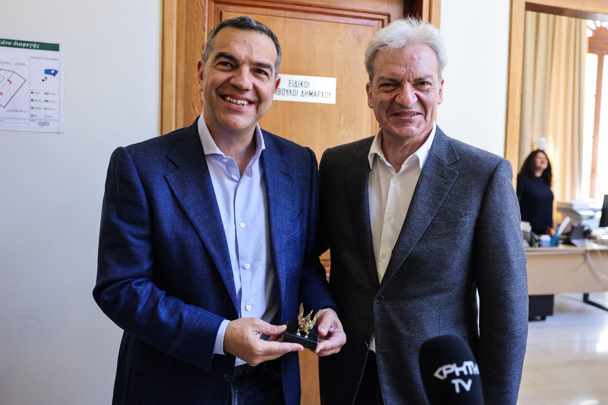 Τσίπρας στο Ηράκλειο: Συναντήσεις με δήμαρχο και εκπαιδευτικούς πριν ...