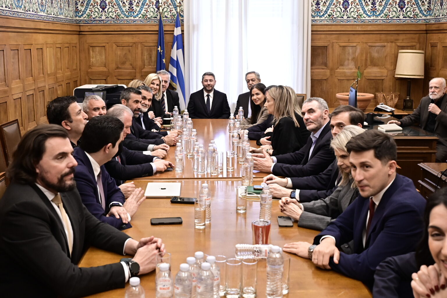 Στη Βουλή φέρνει το ΠΑΣΟΚ το Ταμείο Ανάκαμψης – «Ποτέ άλλοτε τόσα πολλά ...